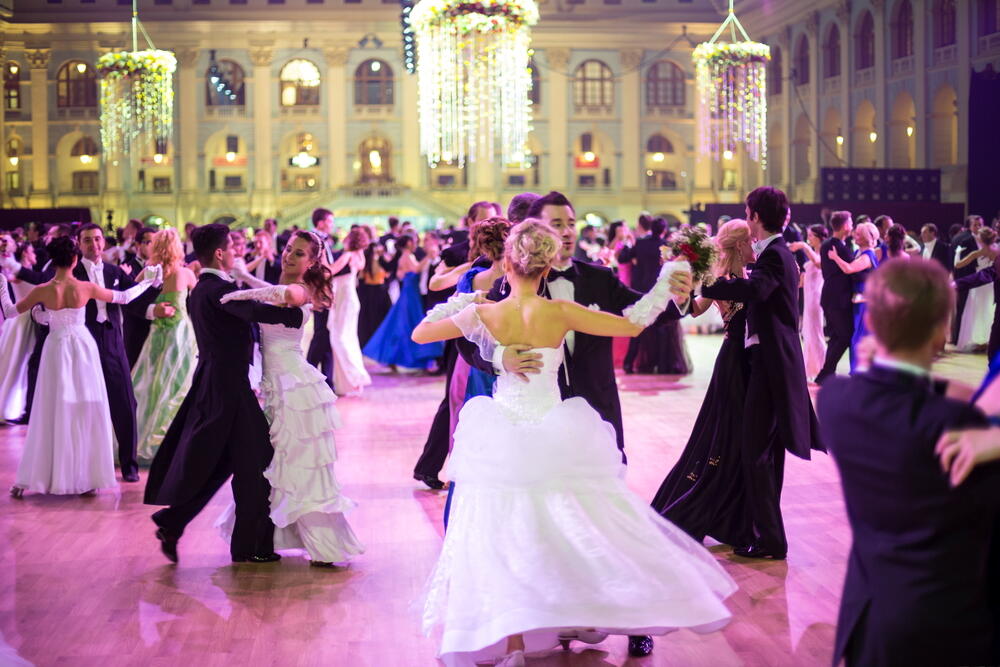 Come Ballroom Dancing Kremlin Style! | Al Bawaba