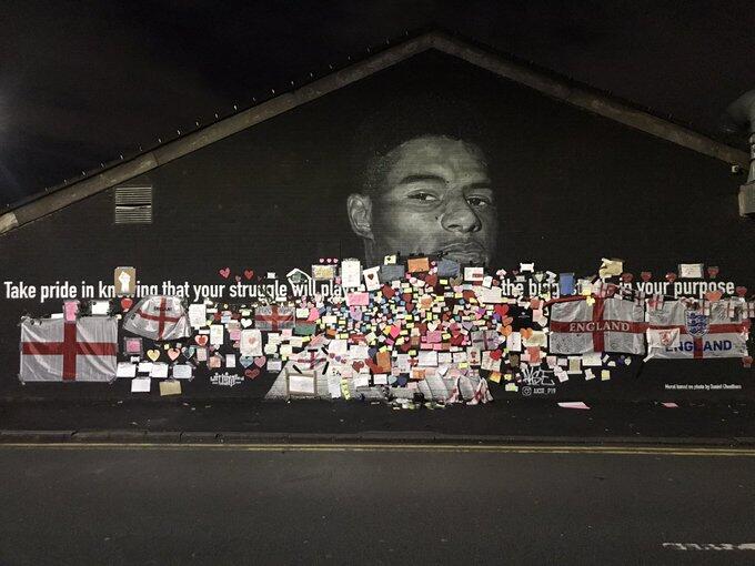 A City United! Mural of Marcus Rashford in Manchester is Repaired | Al ...