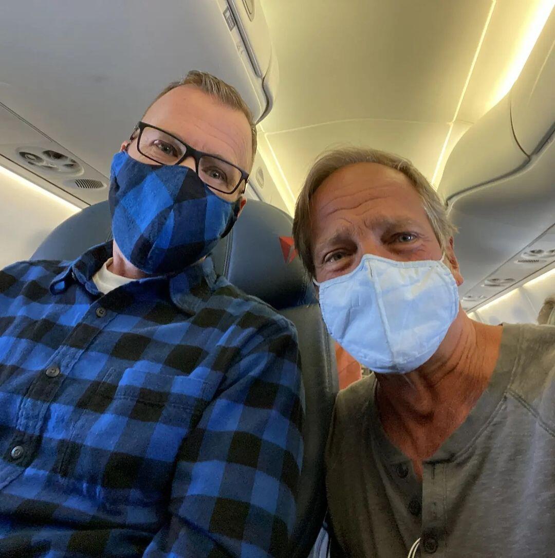 Opera Singer Mike Rowe to Release a Holiday Song | Al Bawaba