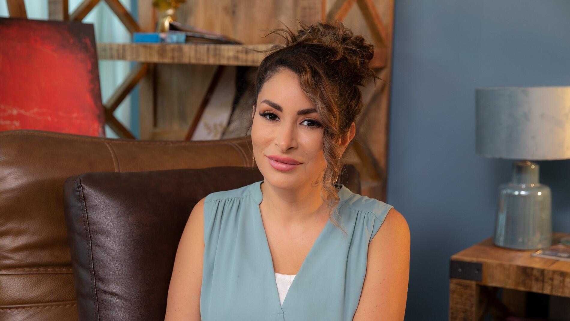 ديما بيّاعة تتألق بالأسود ووسامة زوجها تلفت انظار الجمهور البوابة