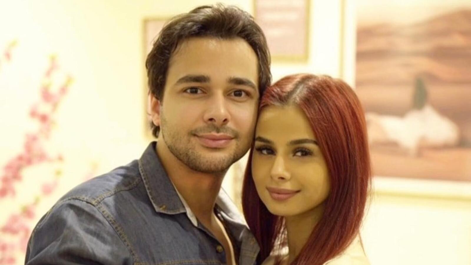 Menna Arafa and Mahmoud Al-Mahdi Separate Before the Wedding | Al Bawaba