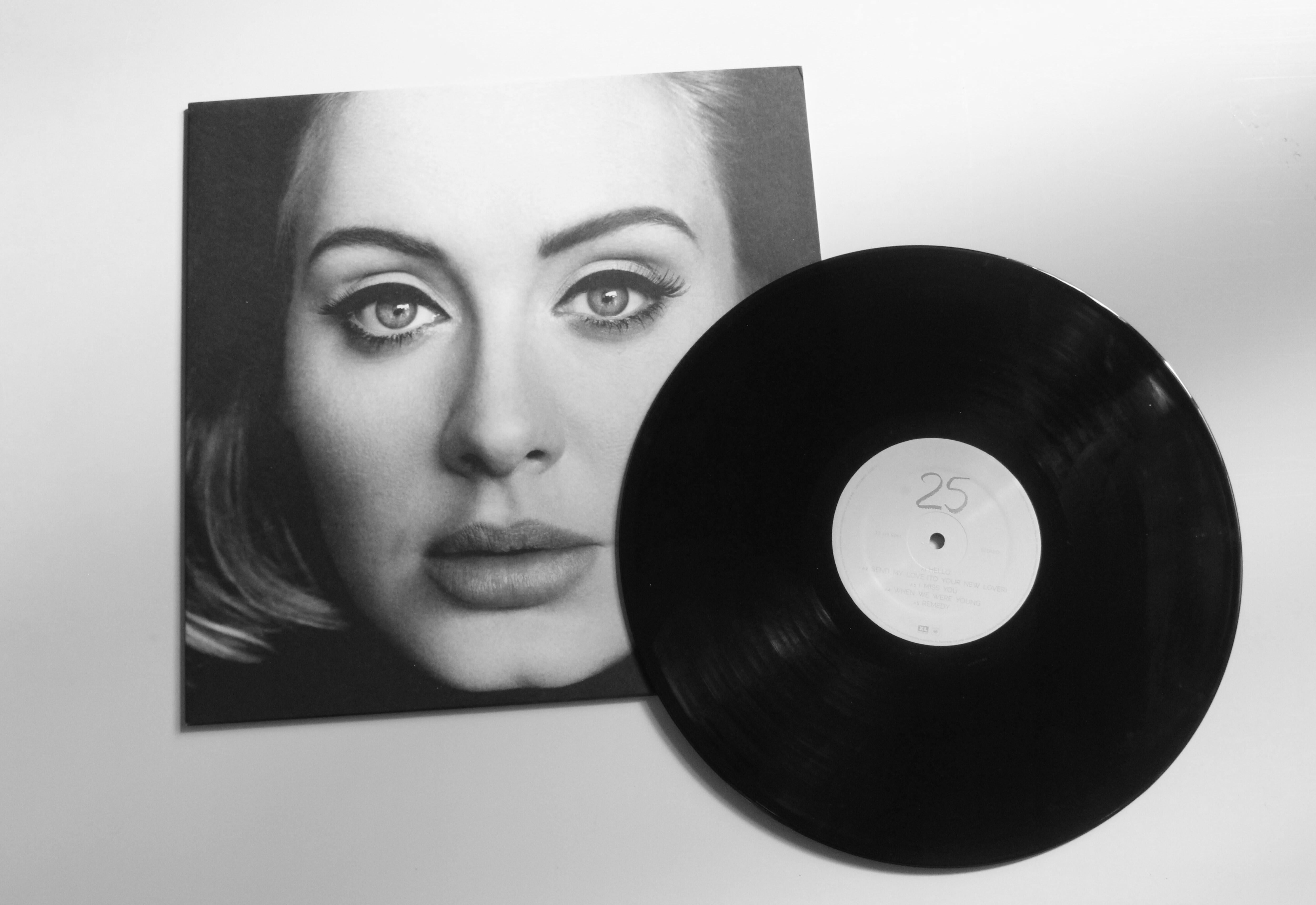 Adele’s Album Beats Her Previous Sales Records | Al Bawaba