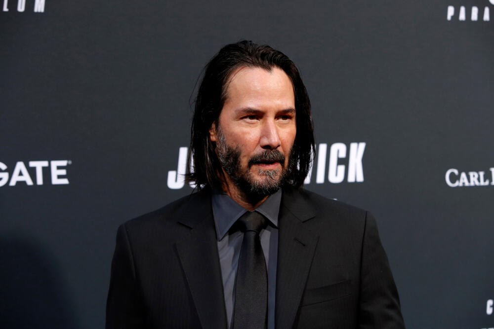 John Wick Star Keanu Reeves Enjoys the Snow | Al Bawaba