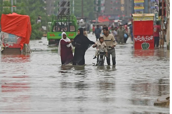 Deadly Monsoon: Heavy Rains Kill 300 in Pakistan | Al Bawaba