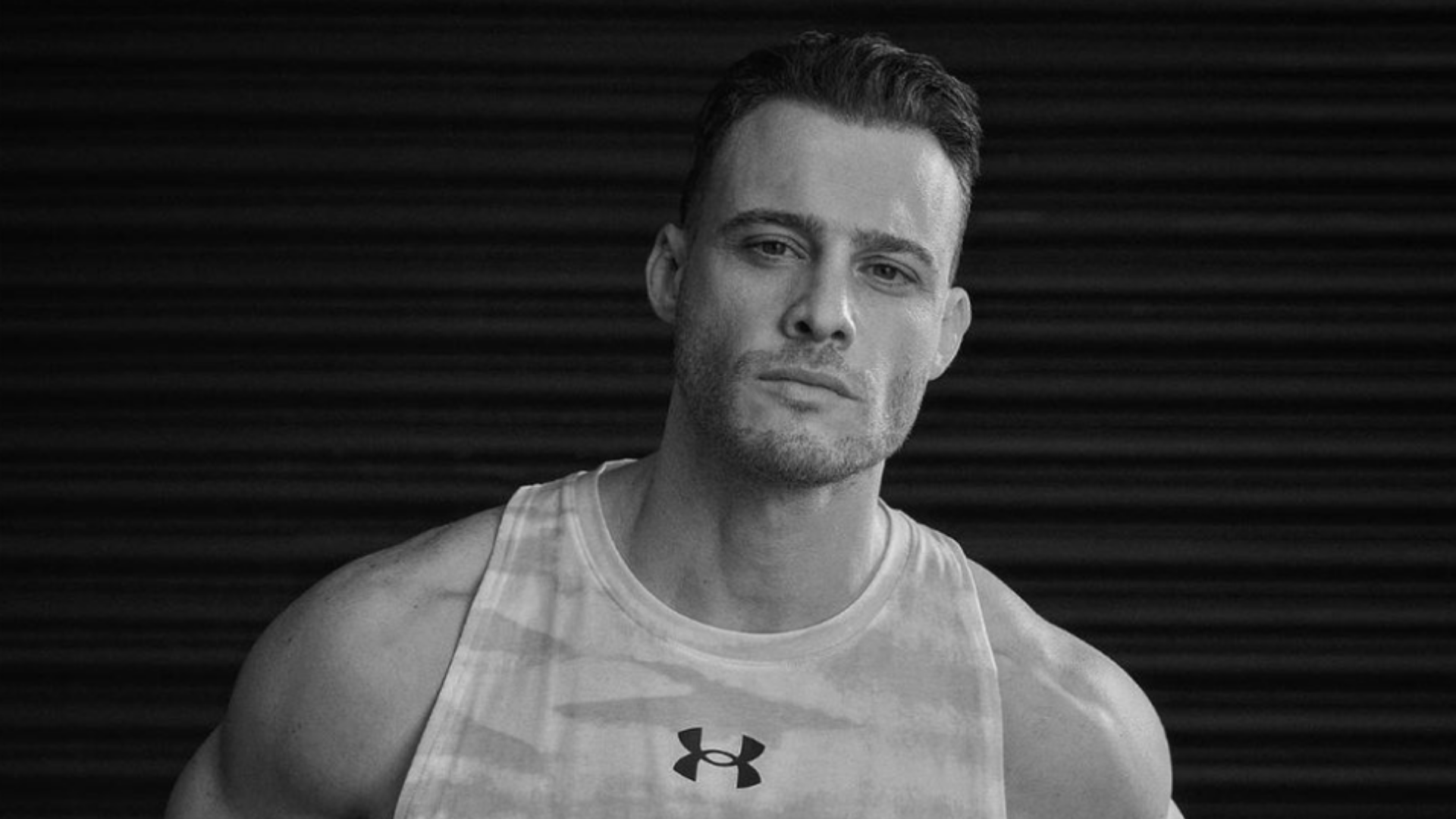 Kerem Bürsen Shows Off His Chest Muscles in New Shirtless Snap | Al Bawaba