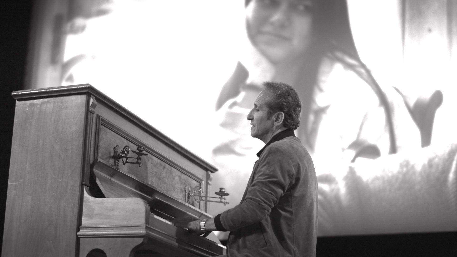Michee Reflects On True Love At First Sight In New Single | Al Bawaba