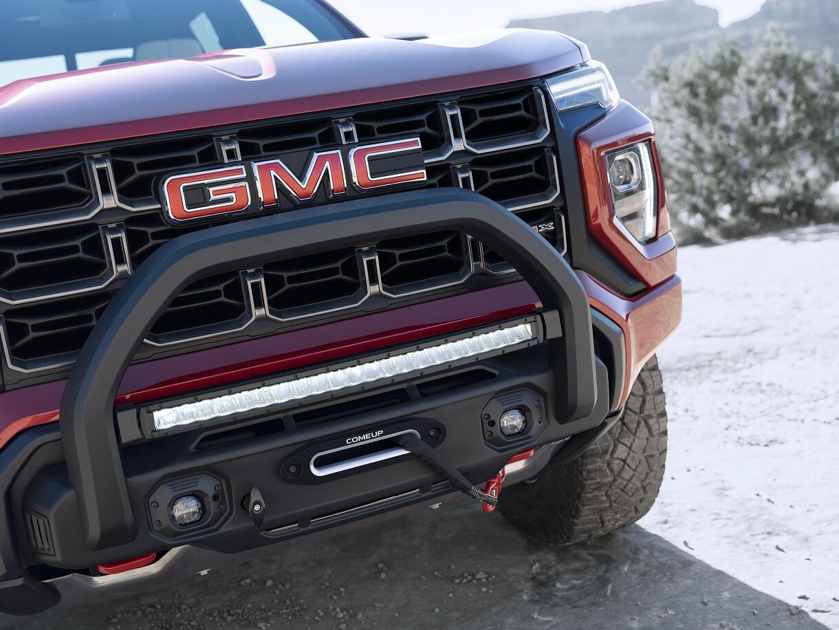 For the First Time in the Middle East, GMC Introduces the GMC Canyon ...
