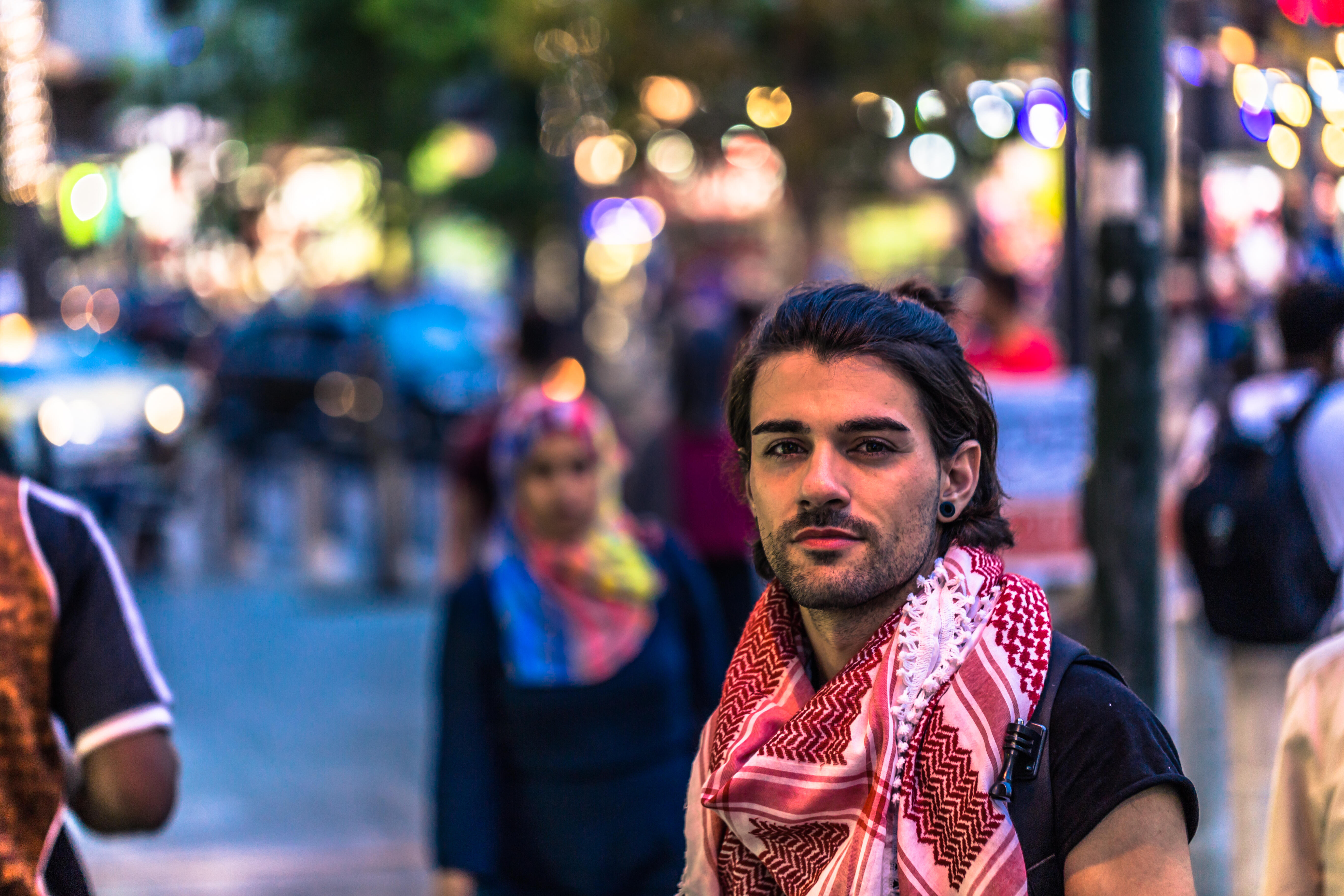 52% of Jordanians Say The Social Media is Their 'New Love' | Al Bawaba