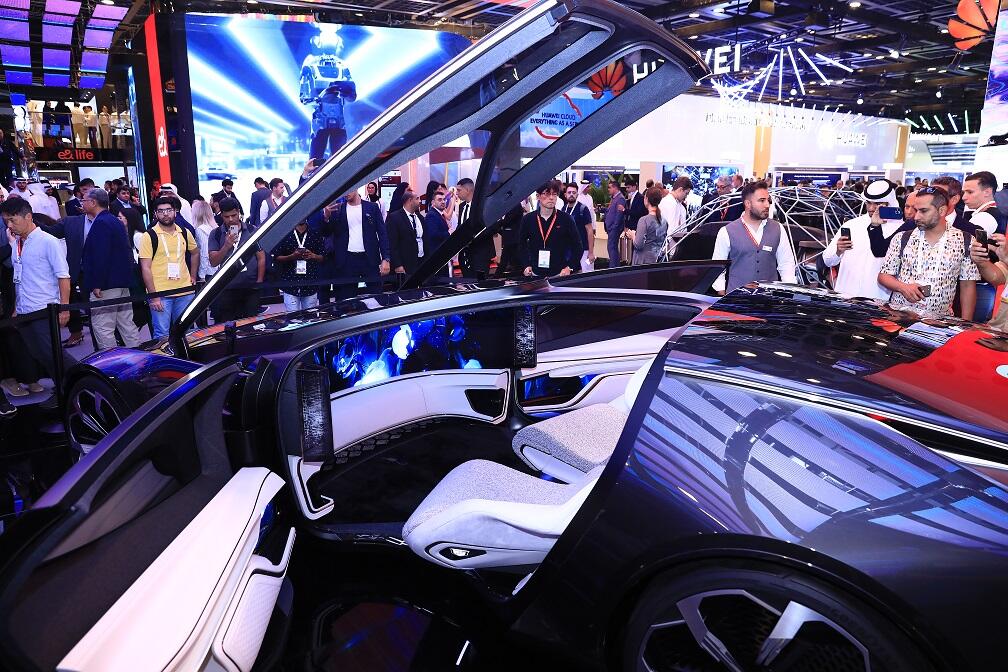 Cadillac and e& Collaborate to Bring the Coveted ‘Car of The Future’ to ...