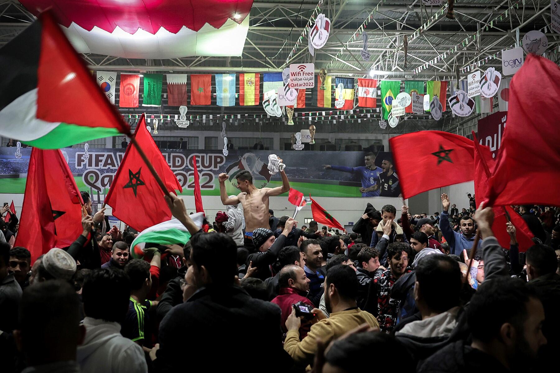 'Airport, this way': fans celebrate Morocco's win | Al Bawaba