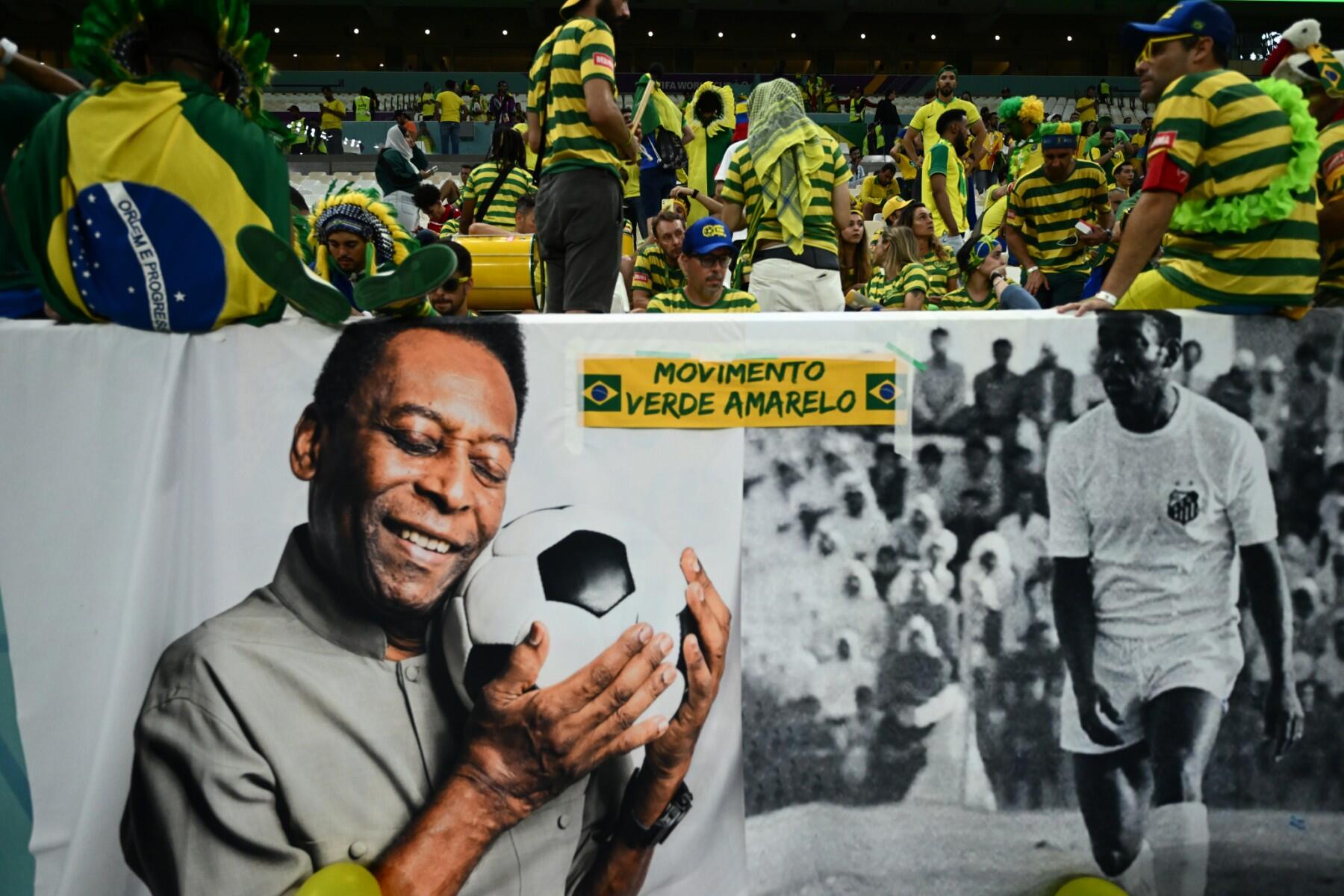 Brazil icon Pele moved to end-of-life care in hospital