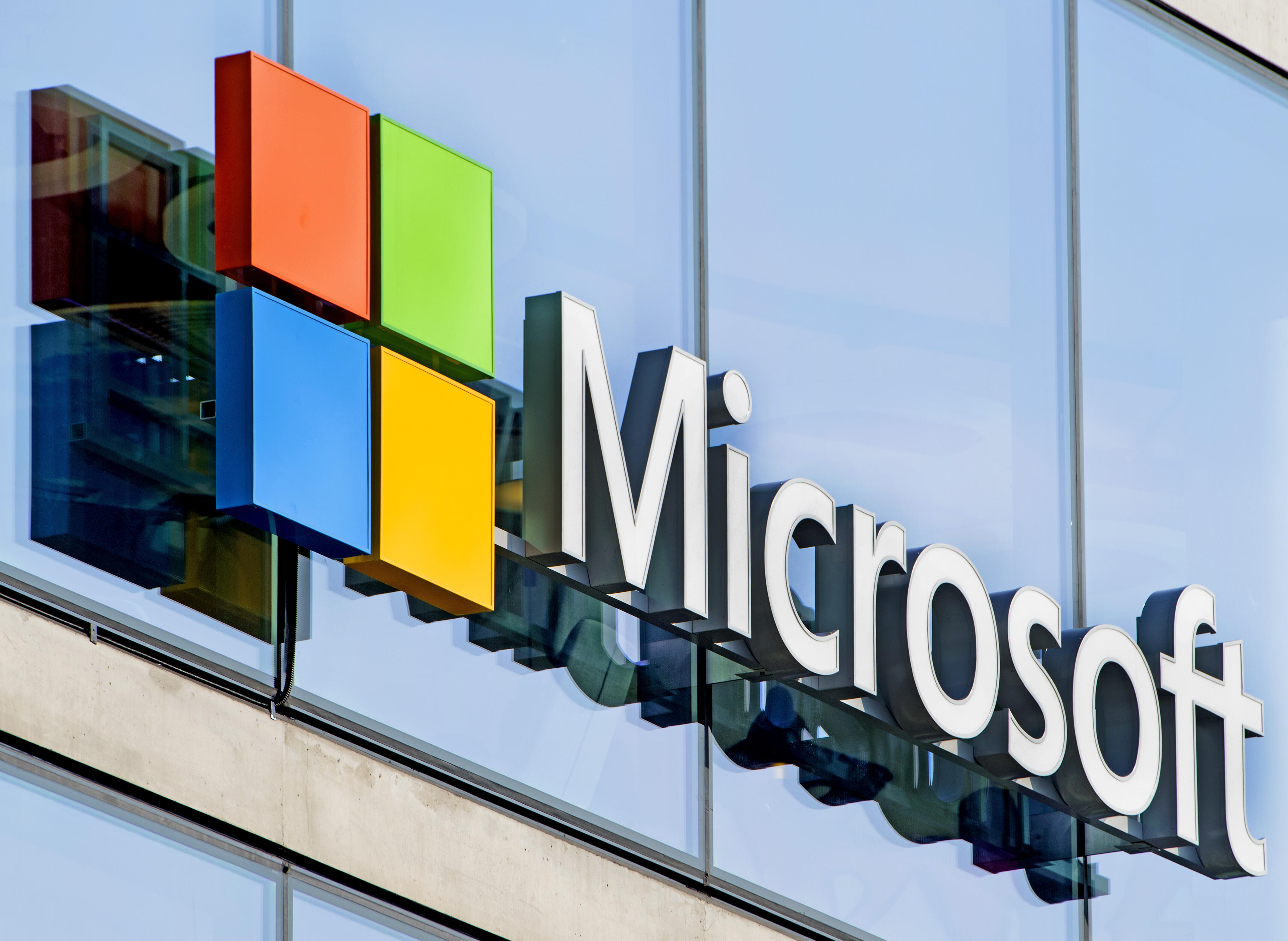 Microsoft to axe 10,000 jobs by April | Al Bawaba