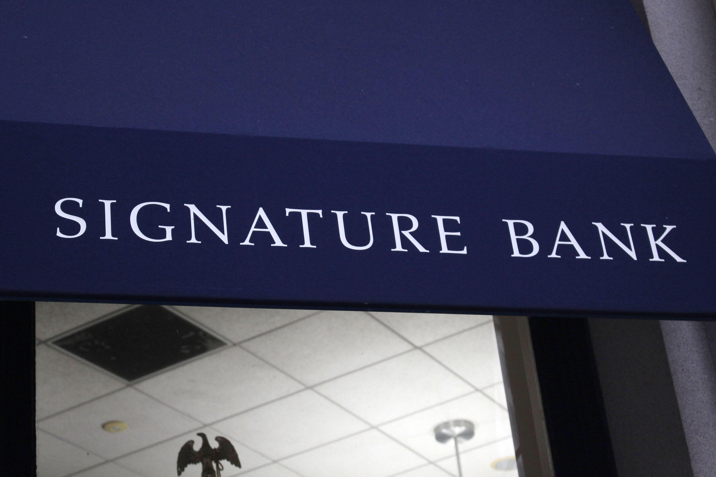 US closes down Signature Bank | Al Bawaba