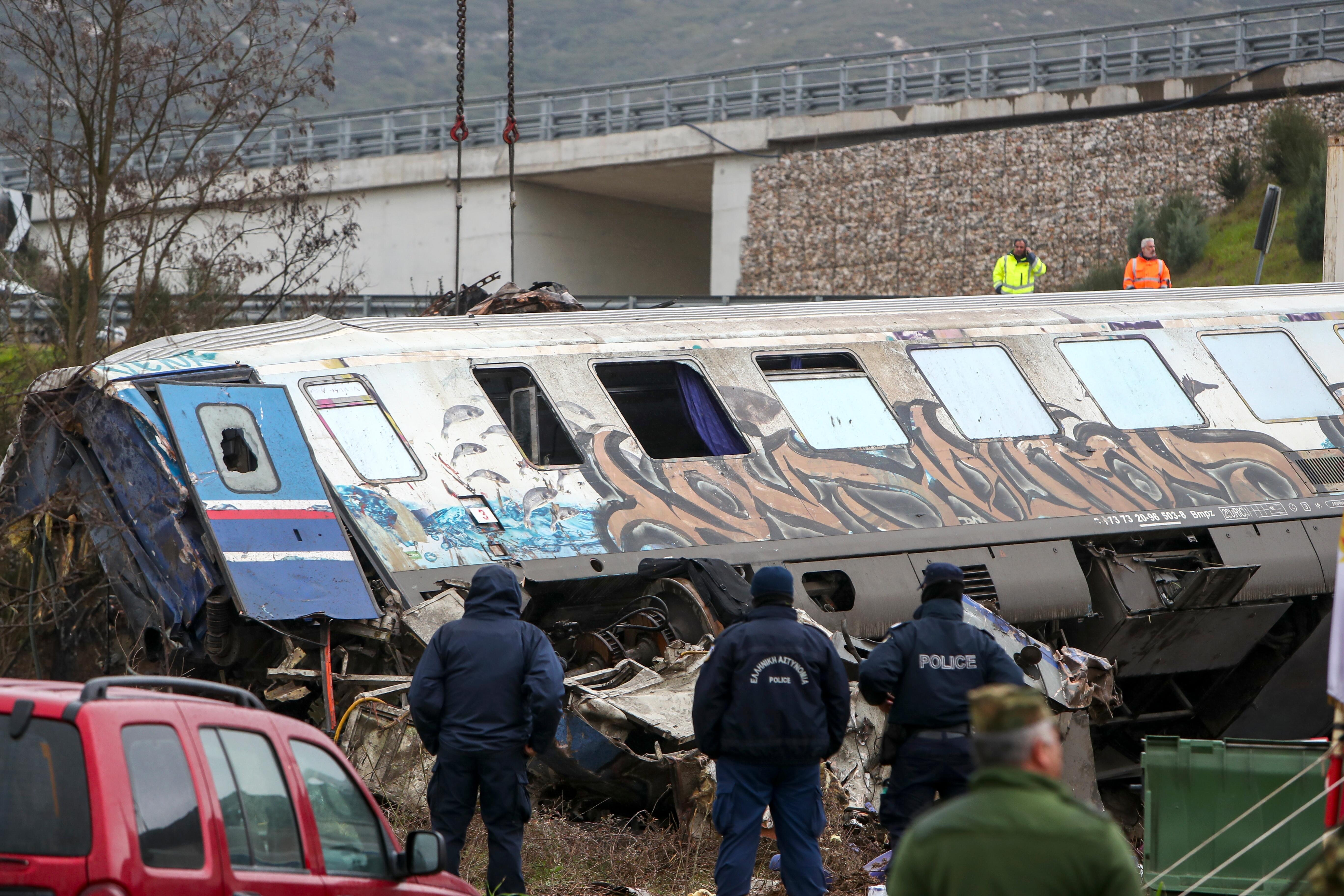 German train runs over employees, kills 2 | Al Bawaba