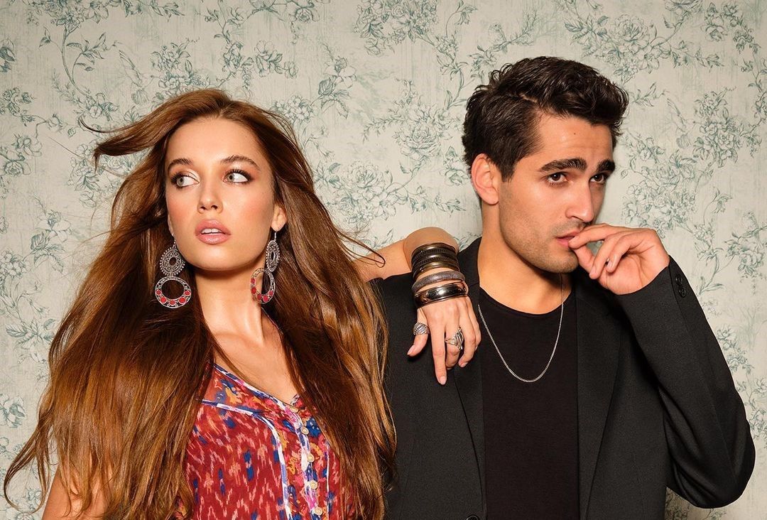 Afra Saraçoglu and Mert Demir caught in passionate embrace! | Al Bawaba