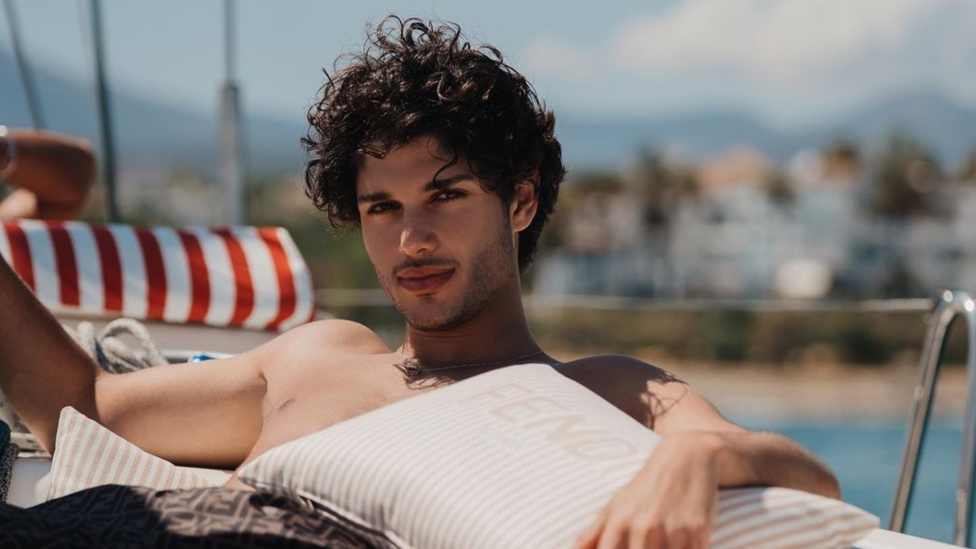 Louai Ragheb Alama flaunts nail polish | Al Bawaba