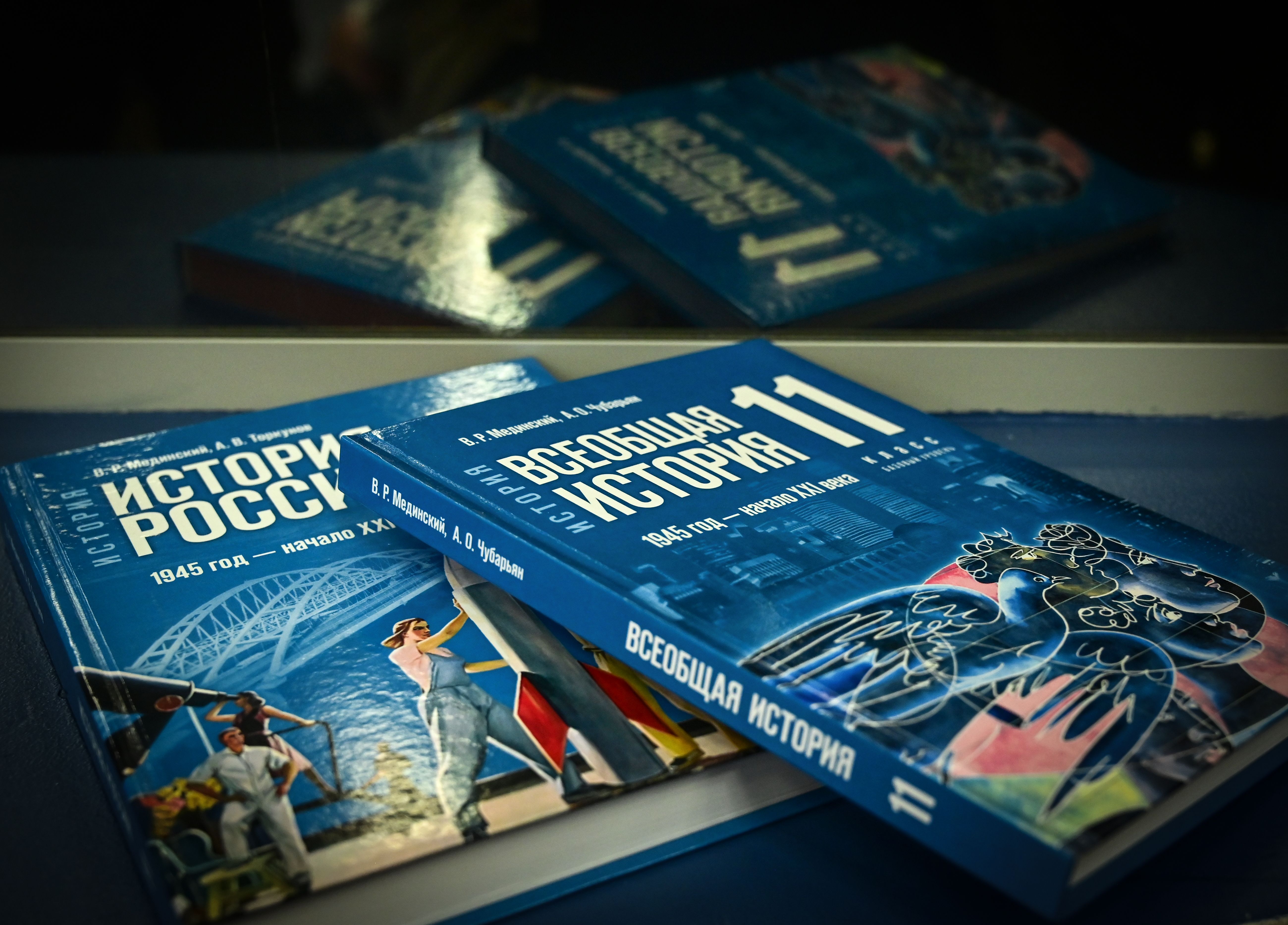 Russia glorifies war in Ukraine through school history books | Al Bawaba