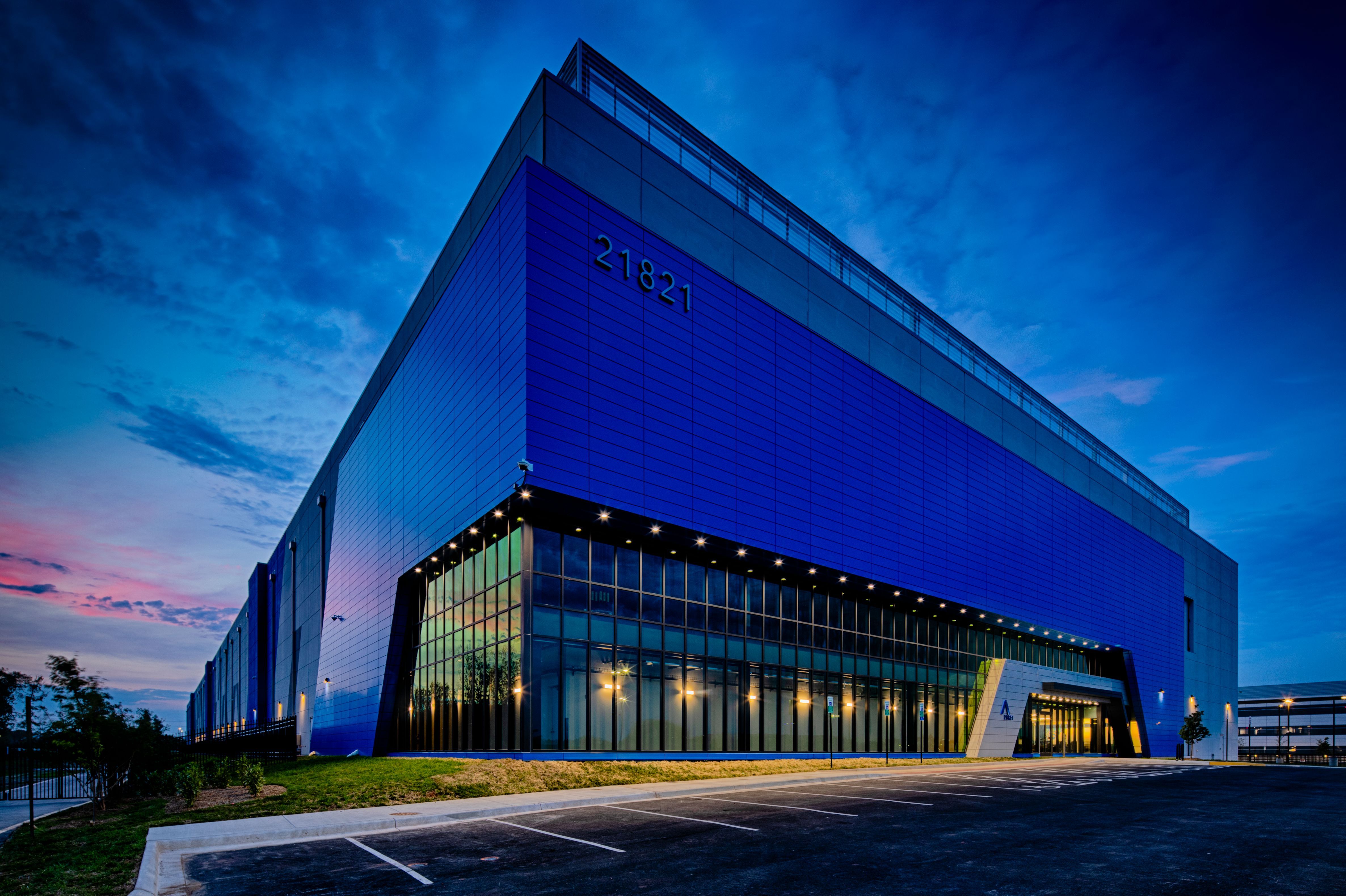 Mubadala Invests in Aligned Data Centers - a Pan-American Data Center ...
