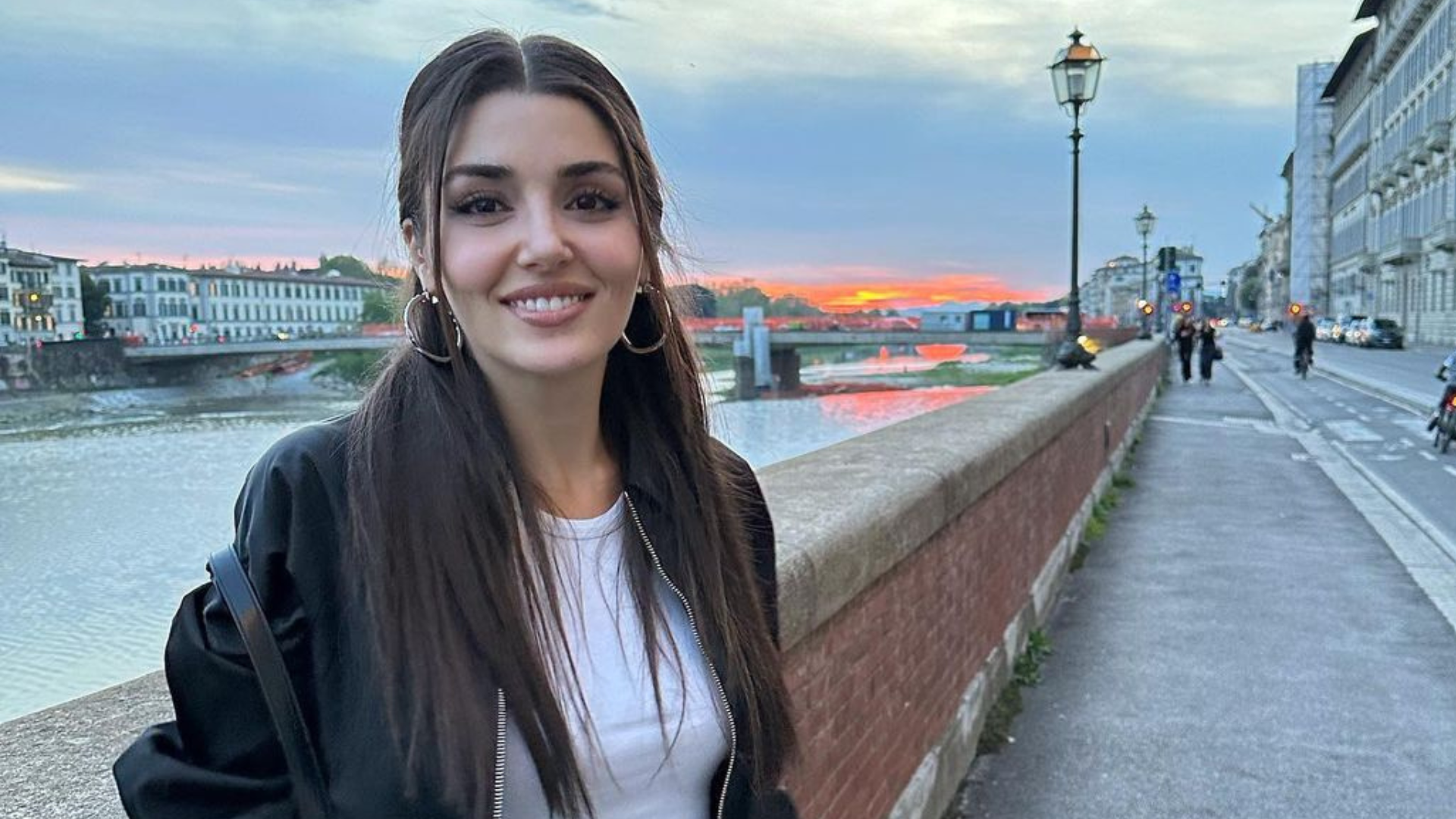 Hande Erçel's new series İki Yabancı is coming soon | Al Bawaba