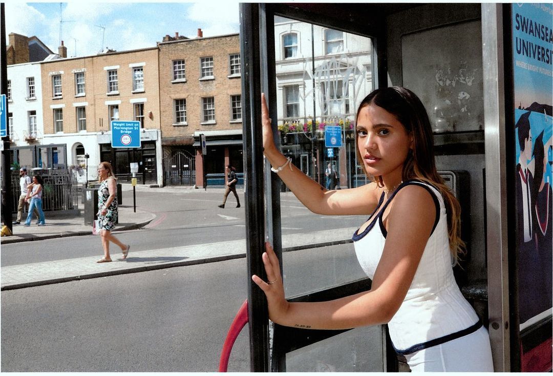 Jana Diab signs her first record deal | Al Bawaba