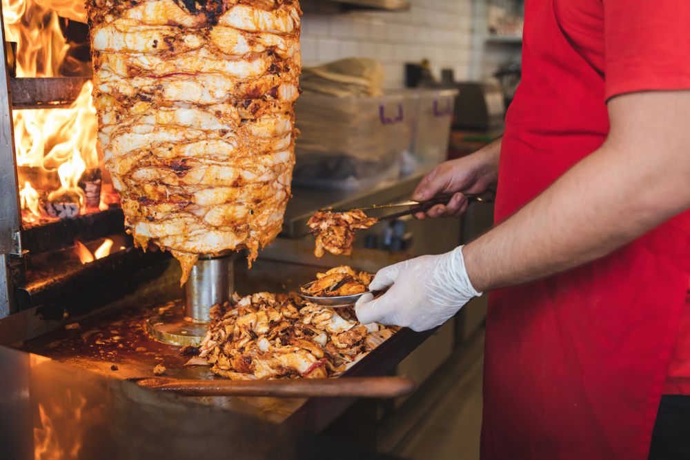 Video shows restaurant serving Shawarma with fish flavor | Al Bawaba