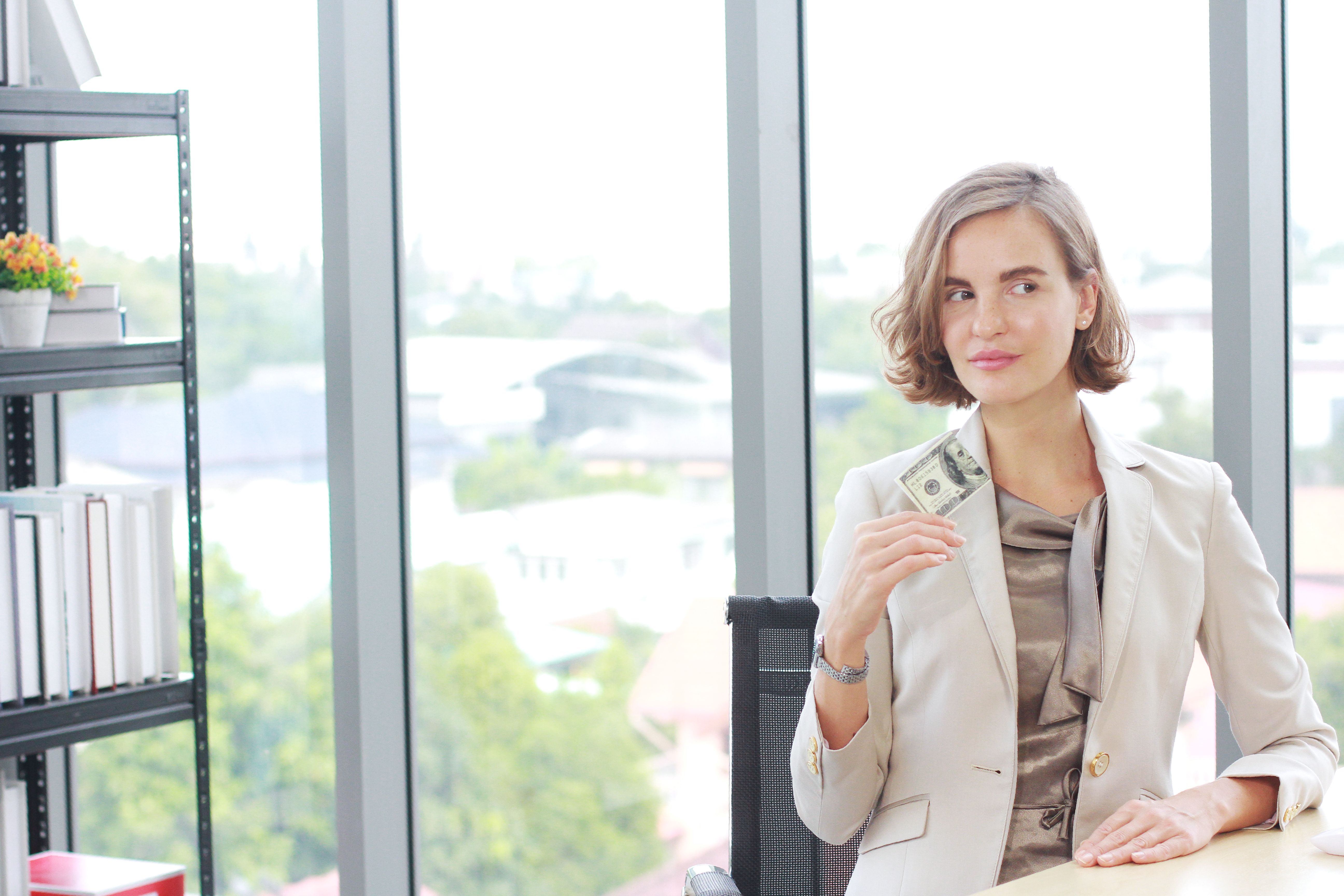 Rise of a visionary fraudster defrauding Millions | Al Bawaba