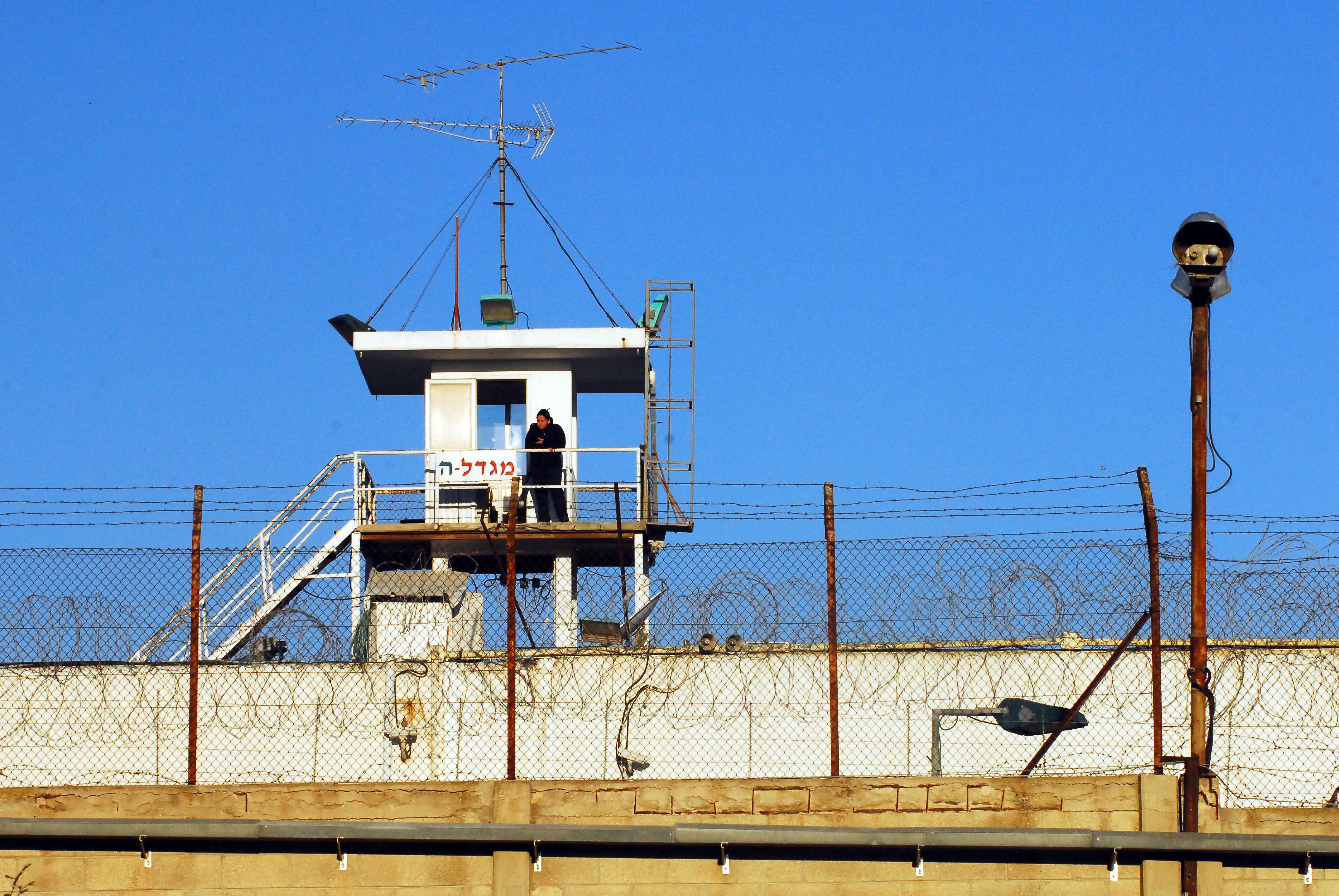 Prisoners in Palestine launch open hunger strike mid September | Al Bawaba