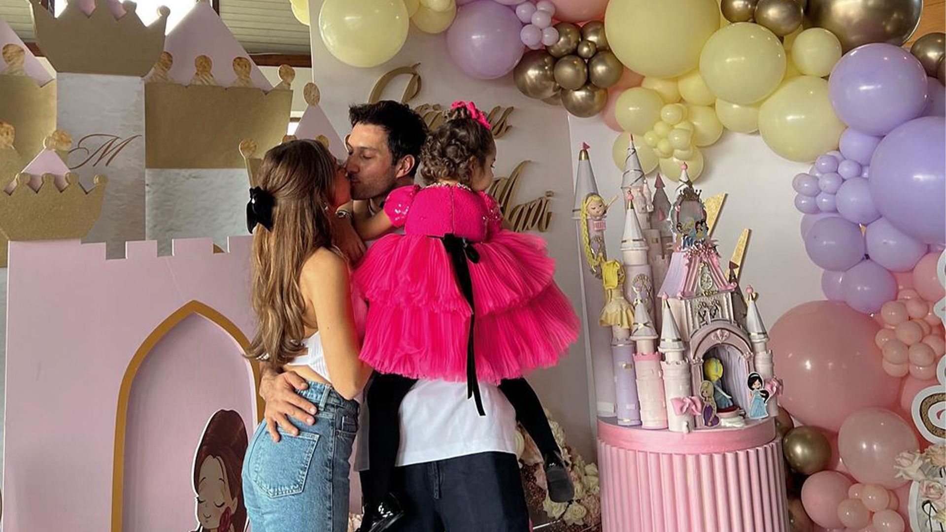 Is Hande Erçel's sister, Gamze, pregnant with her 2nd child? | Al Bawaba