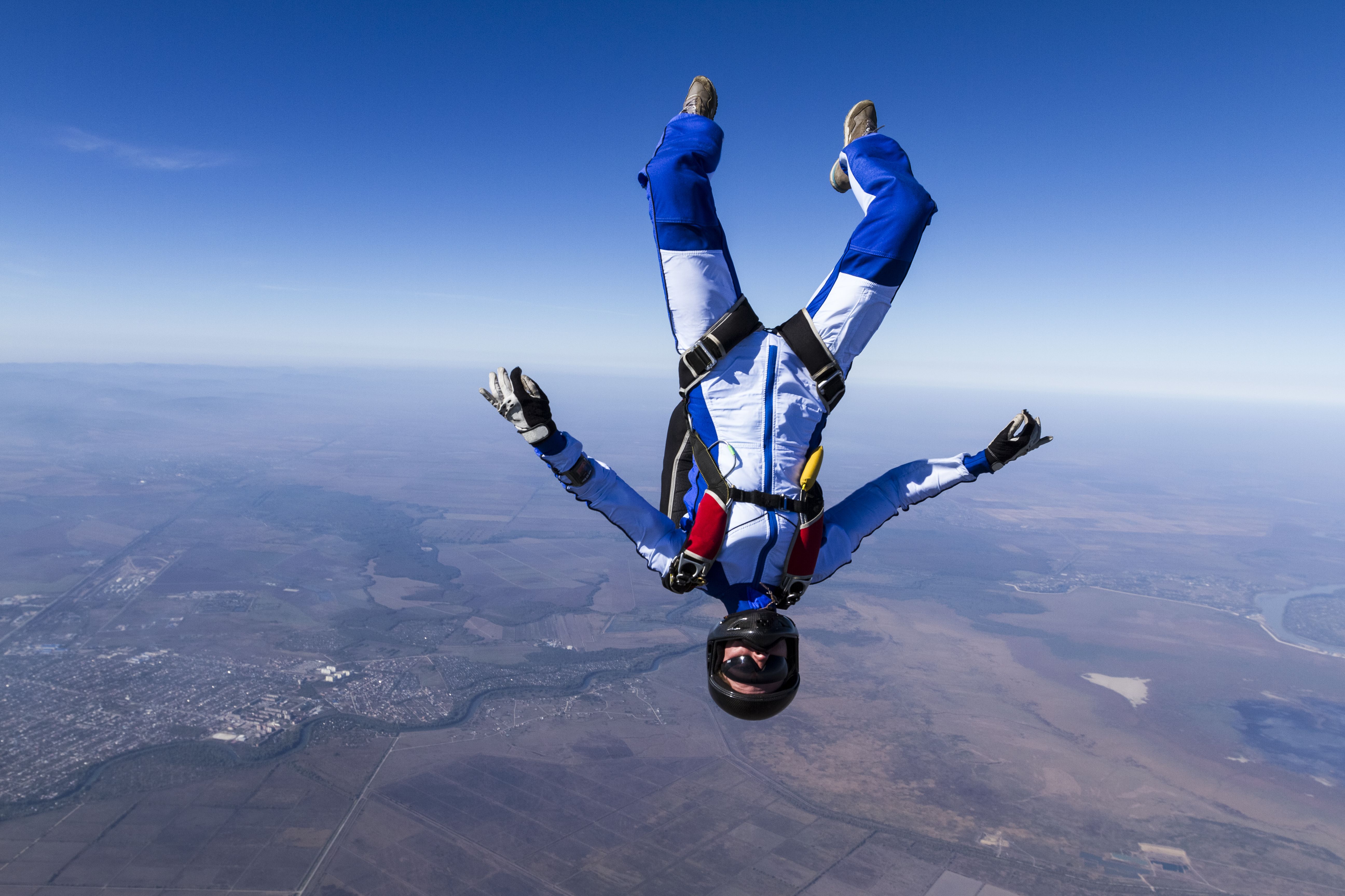 Wrong jump leads to his death: Amateur parachutist Nathy Odinson | Al ...