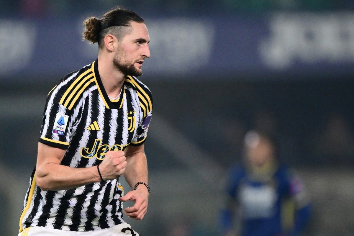 Man Utd, Barcelona to vie for Juve midfielder Adrien Rabiot