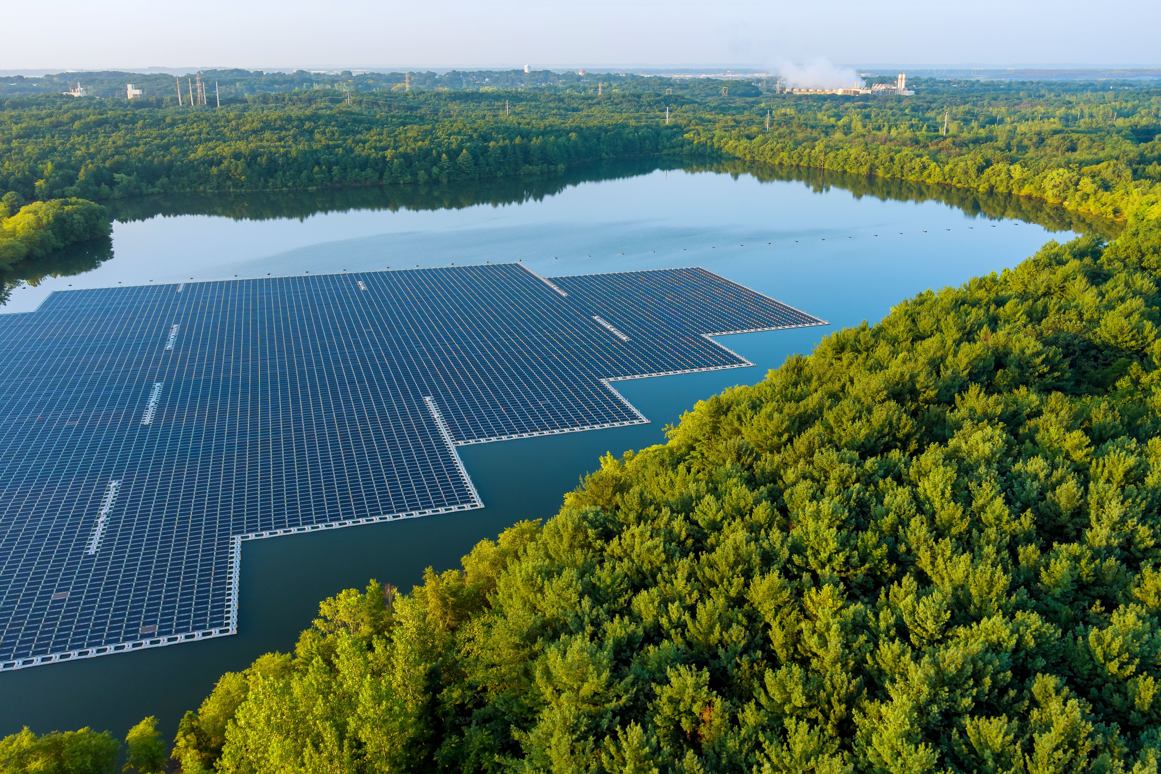 Turkey invests in floating solar fields with 80,000 megawatt capacity ...