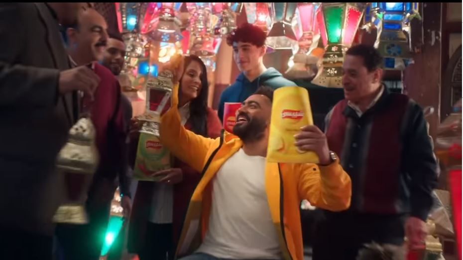 Tamer Hosny loses 1M followers over Ramadan chips ad | Al Bawaba