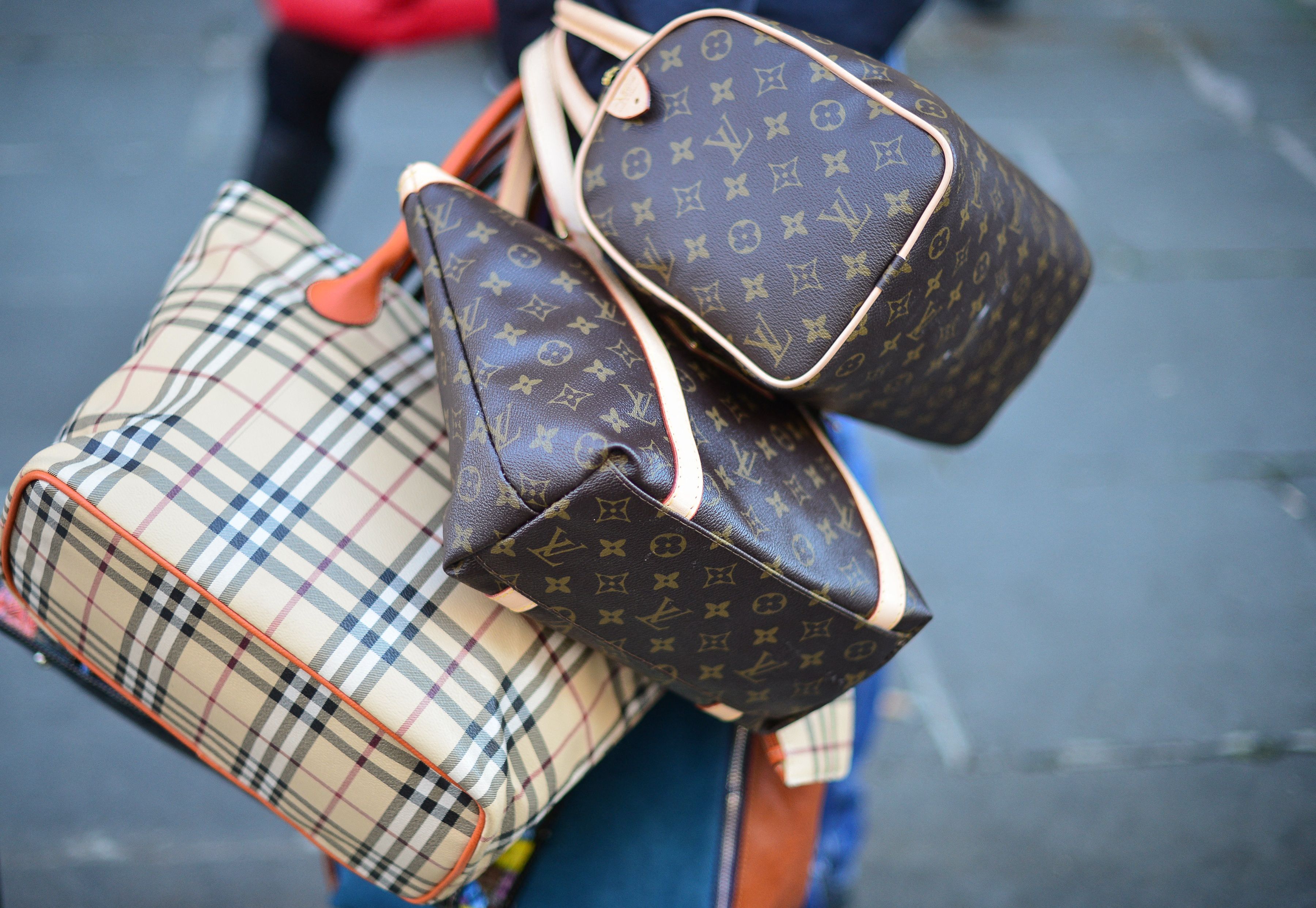 Naples city, the hub of counterfeit brands | Al Bawaba