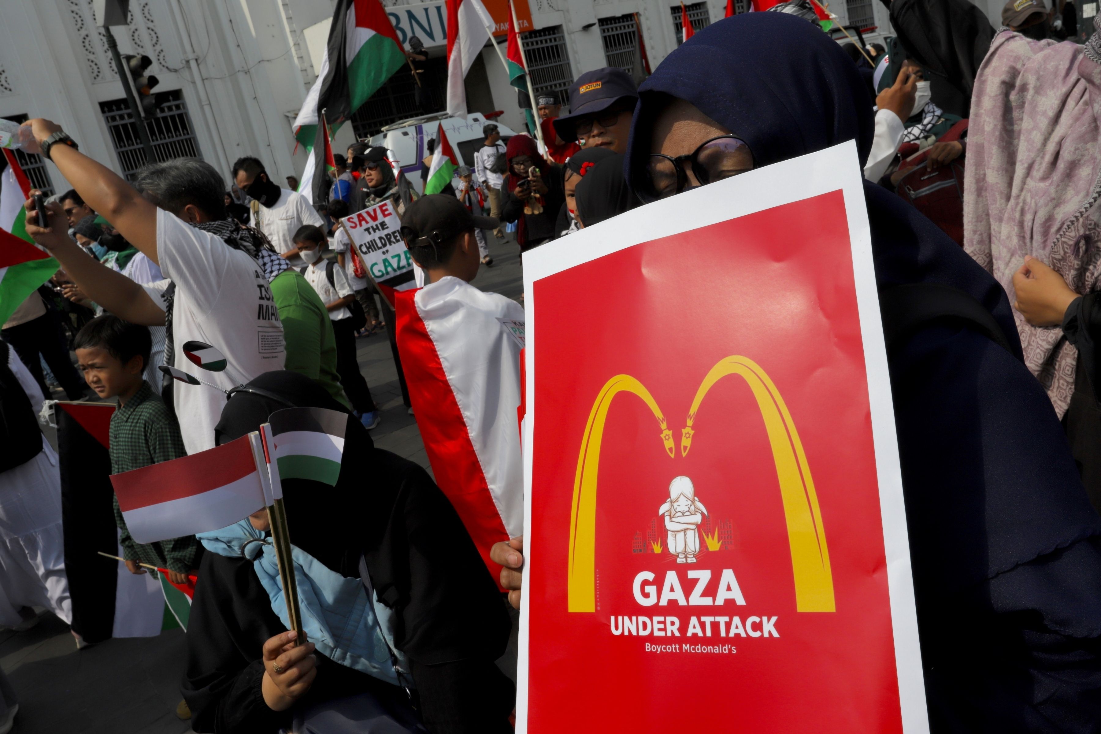McDonald's reveals losses caused by Middle East boycott for second ...