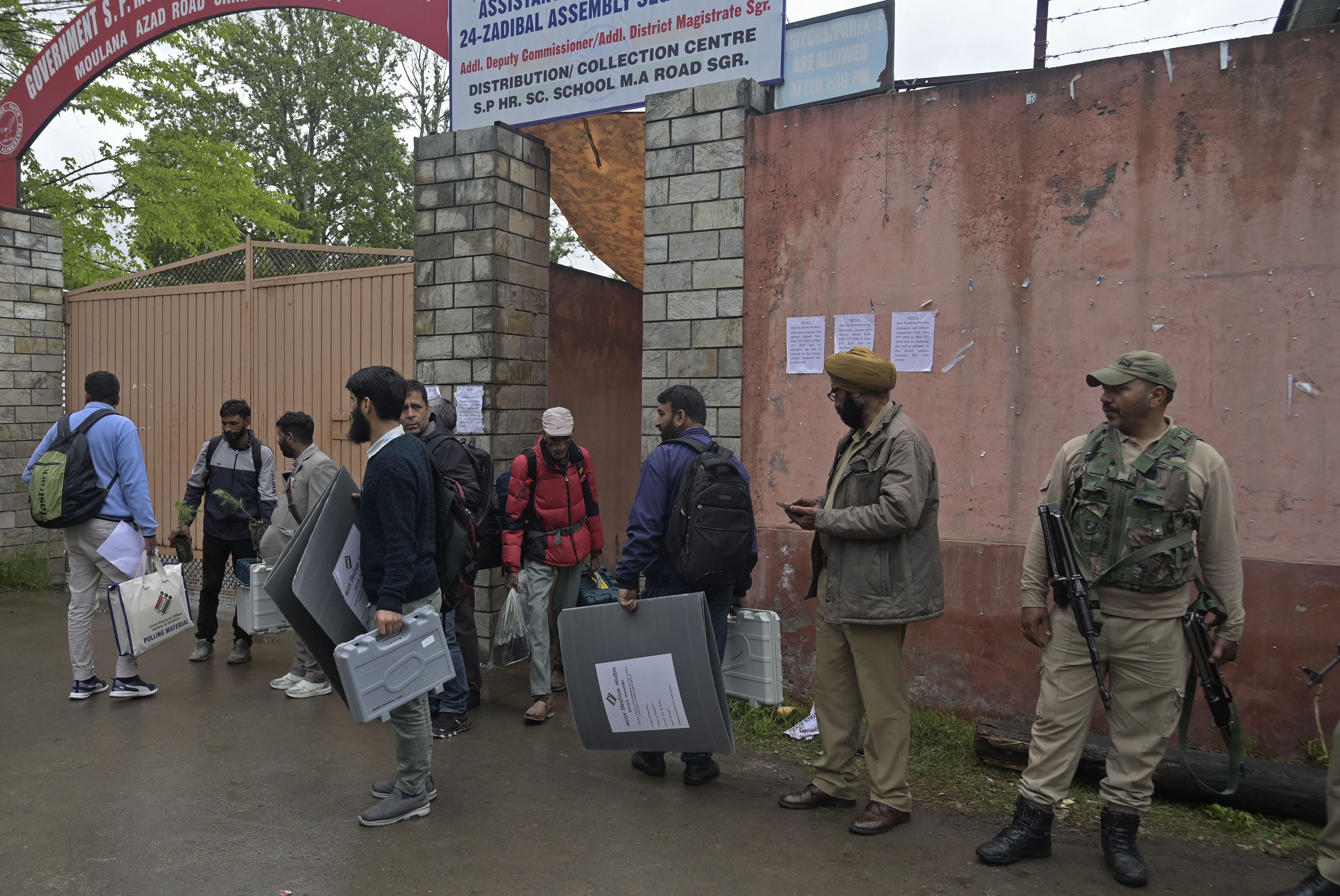 Polls open in parliamentary elections in Kashmir | Al Bawaba
