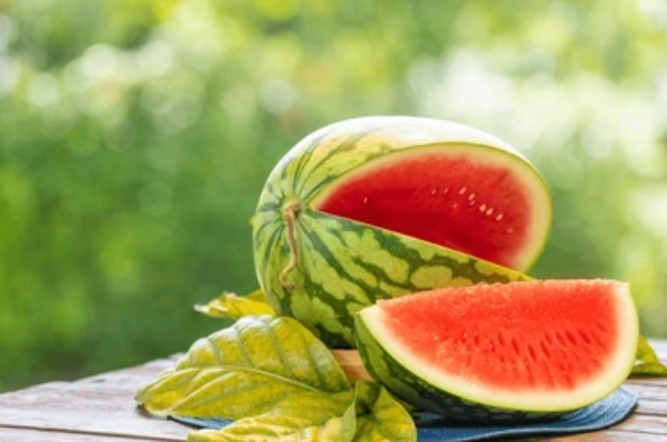 The Rich Benefits of Watermelon in the Summer Season | Al Bawaba