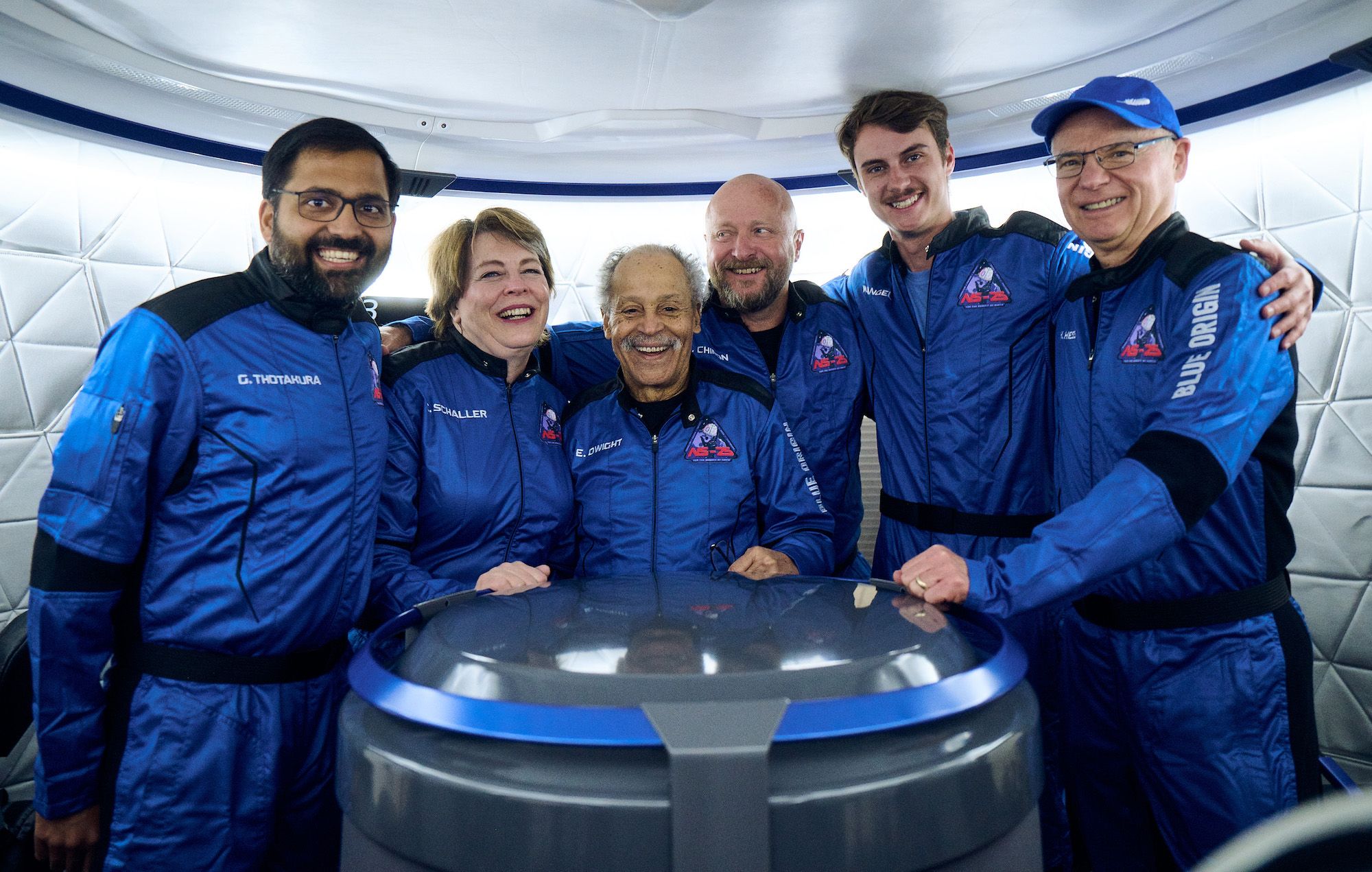 Jeff Bezos’ Blue Origin takes off with 6 tourists on NS25, first manned ...
