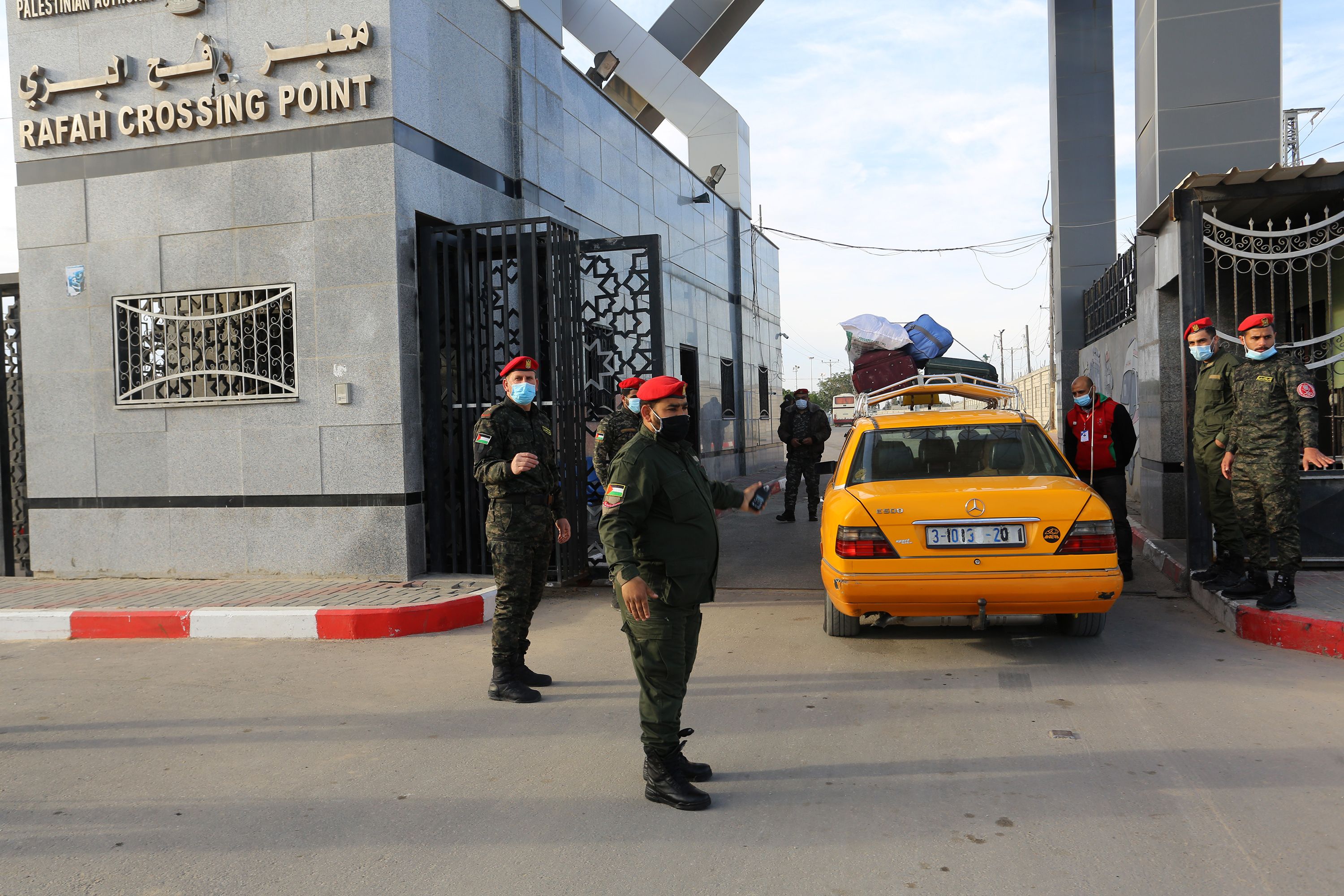 Exchange of fire reported between Israel and Egypt near Rafah crossing ...