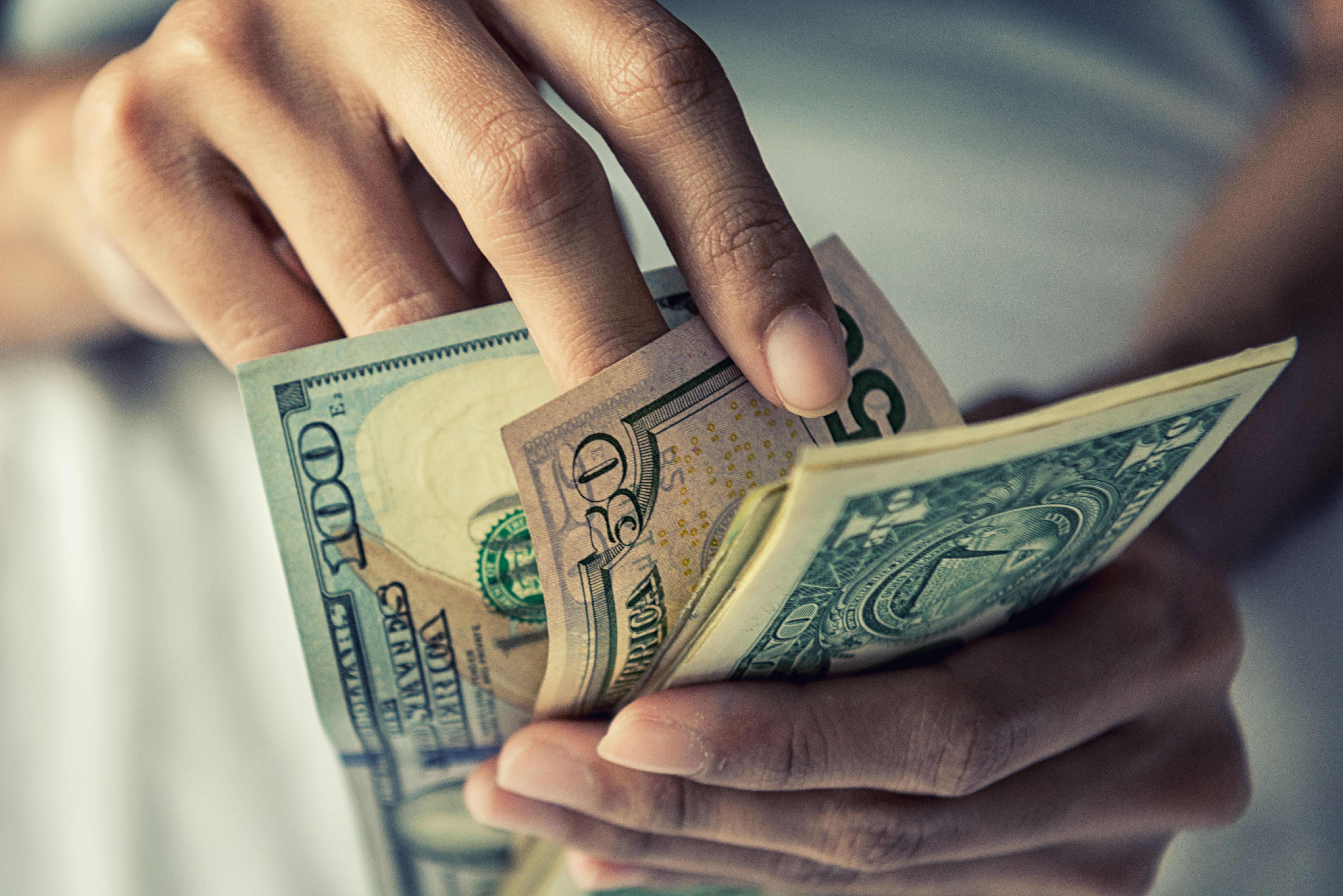 How to Tell if Money is Fake: Full Steps | Al Bawaba