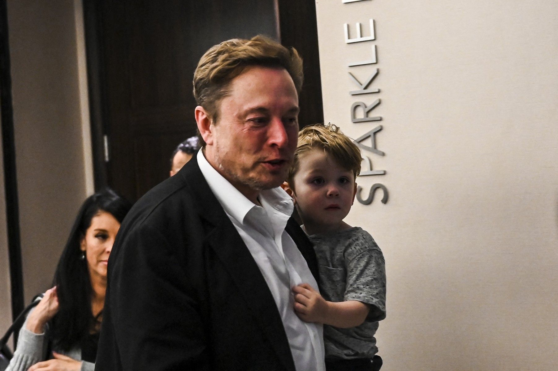 Elon Musk secretly welcomes 12th child | Al Bawaba