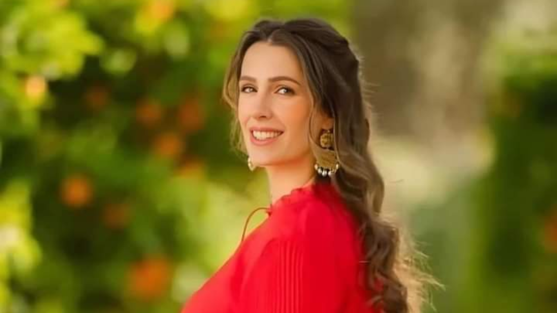 Princess Rajwa of Jordan stuns the world with new pregnant photos! | Al ...