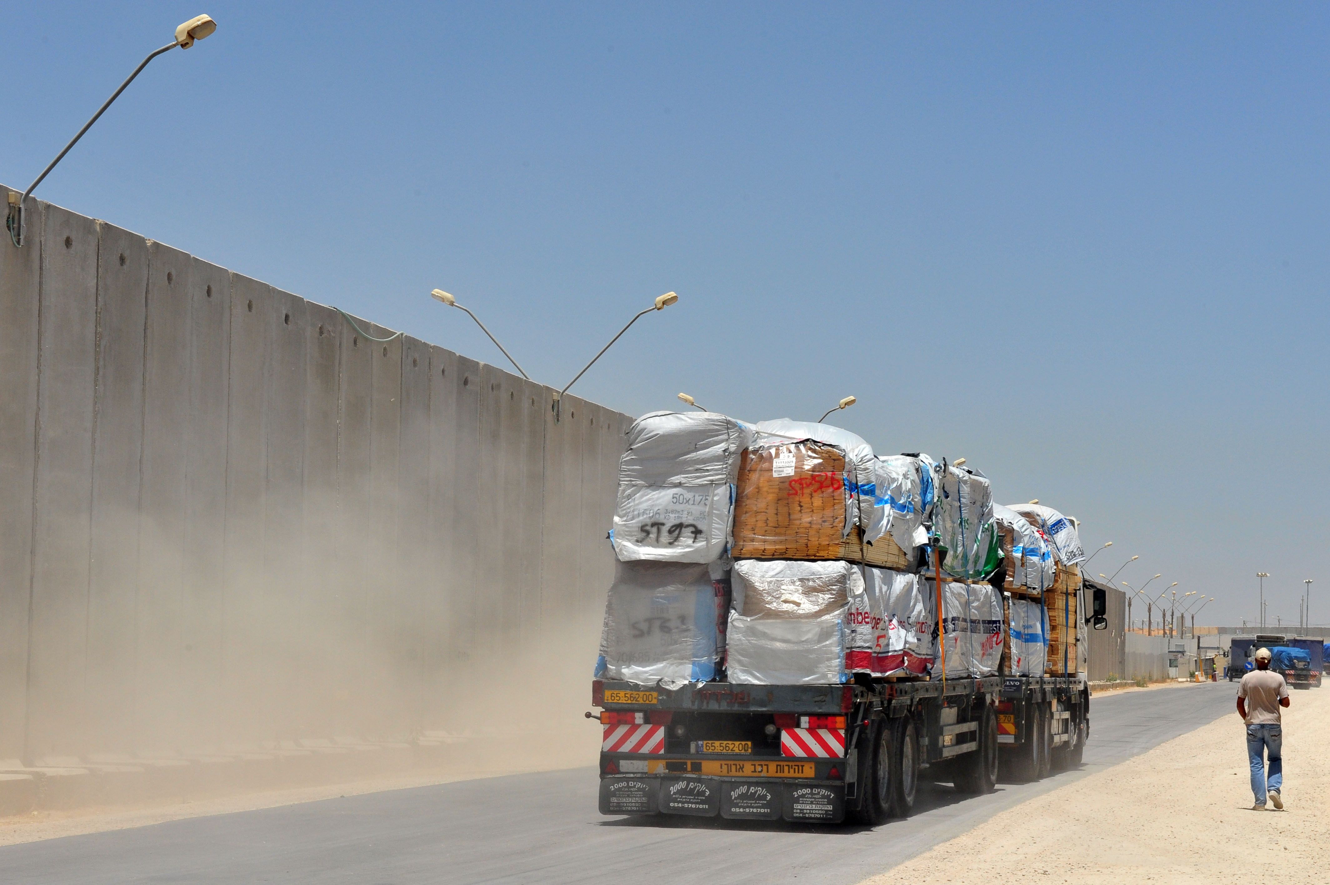 Jordan dispatches 70 trucks of aid to northern Gaza | Al Bawaba