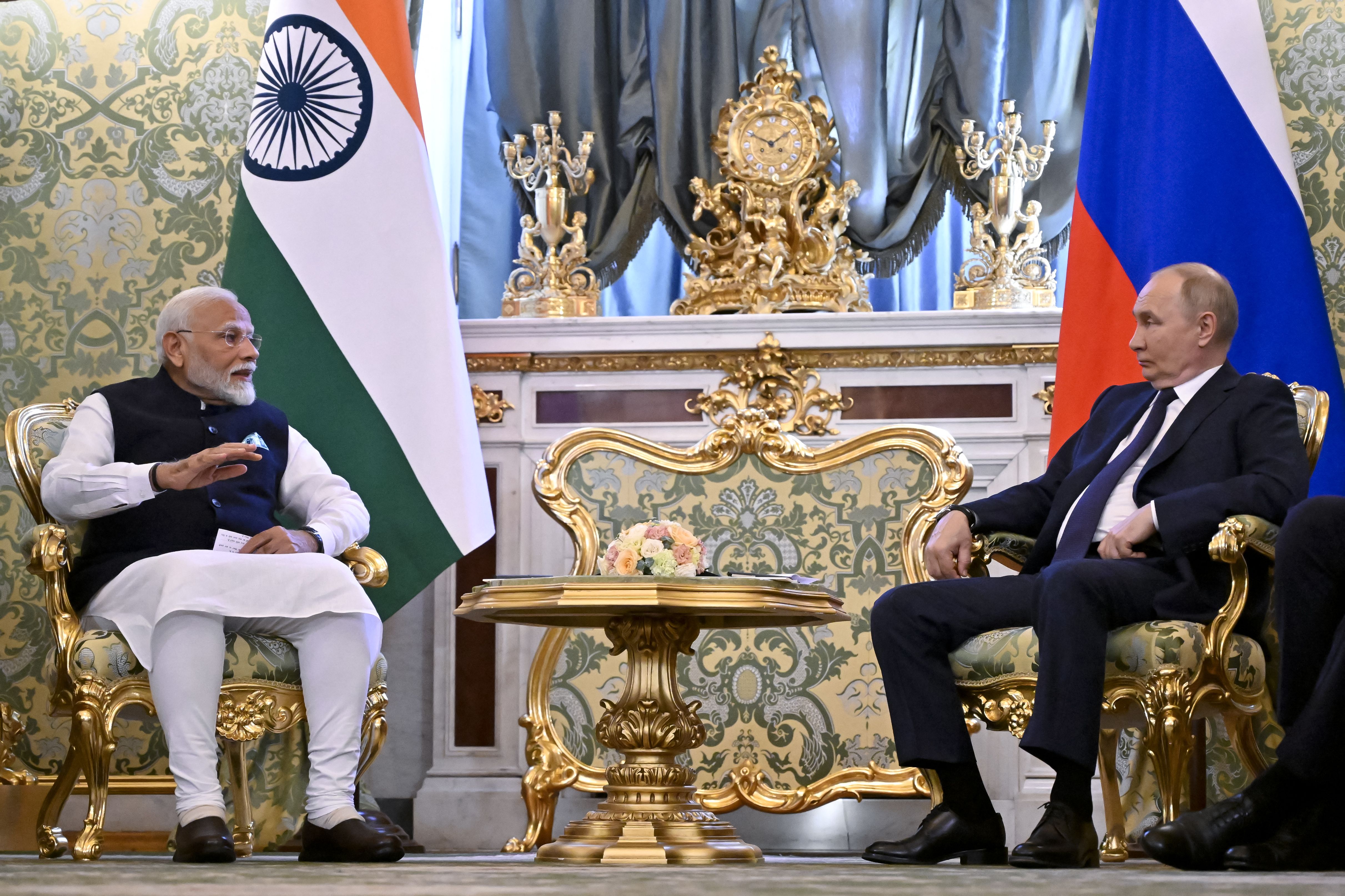 Narendra Modi and Vladimir Putin meet in Moscow | Al Bawaba