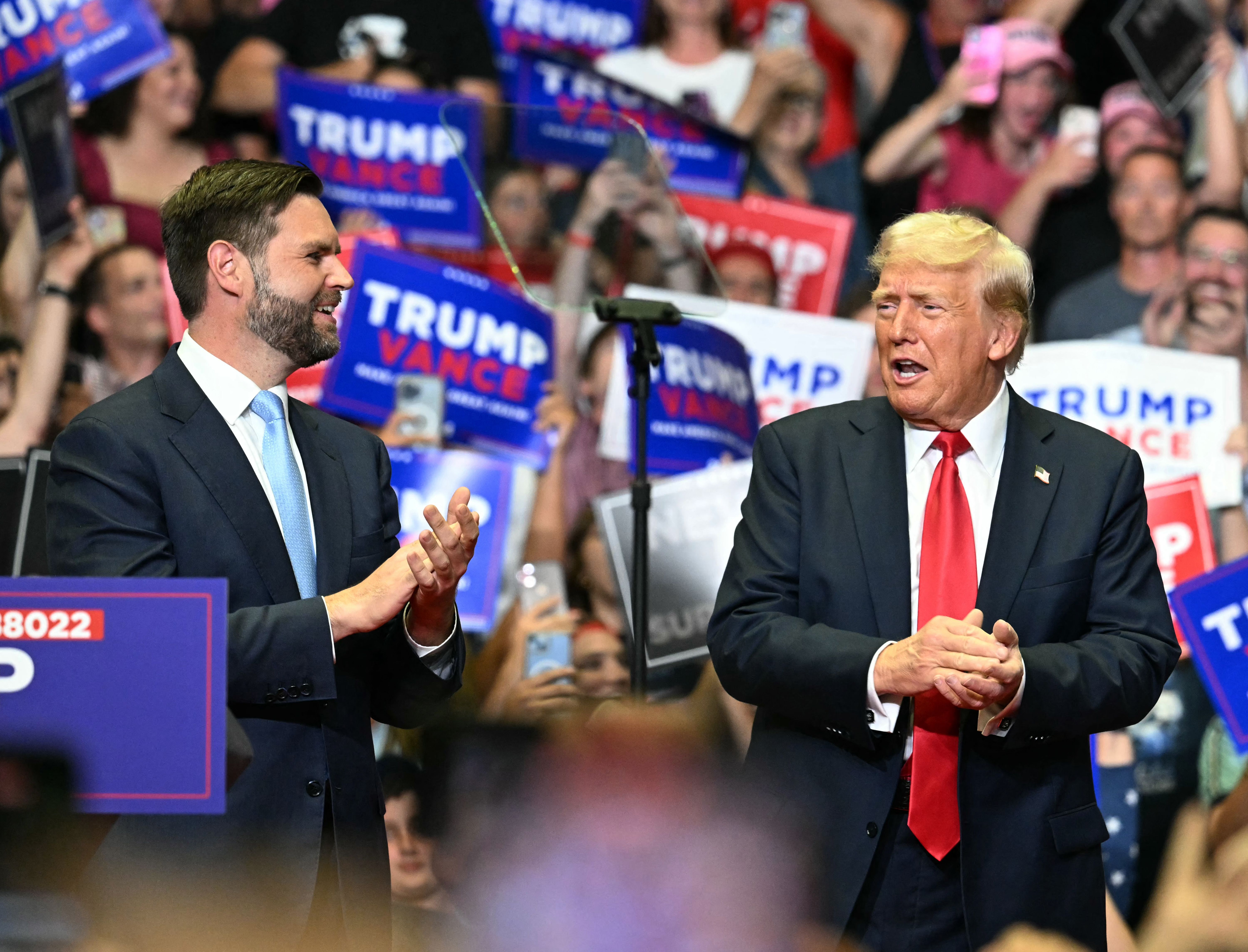 Trump and J.D. Vance hold first rally in Michigan | Al Bawaba