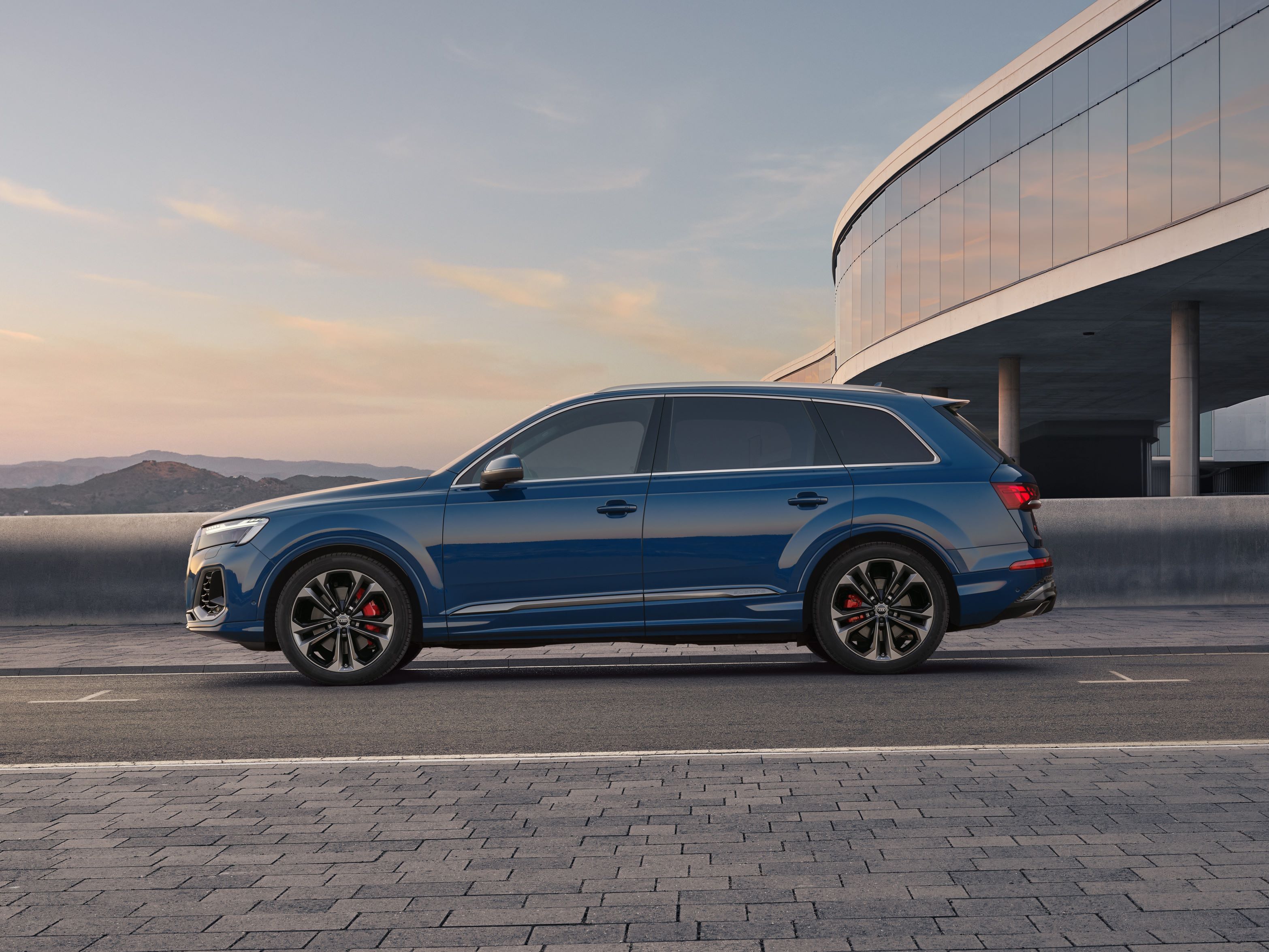 Introducing the New 7-Seater Audi Q7: Elevating Luxury and Space in the ...