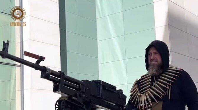 Ramzan Kadyrov ready for war with a machine-gun over Tesla "Cyberbeast ...