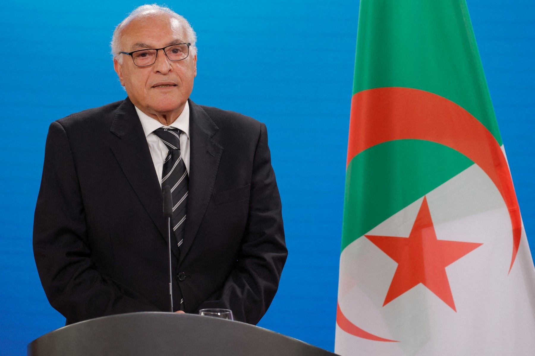 Algeria steps to “immediately” save Lebanon's electricity crisis | Al ...