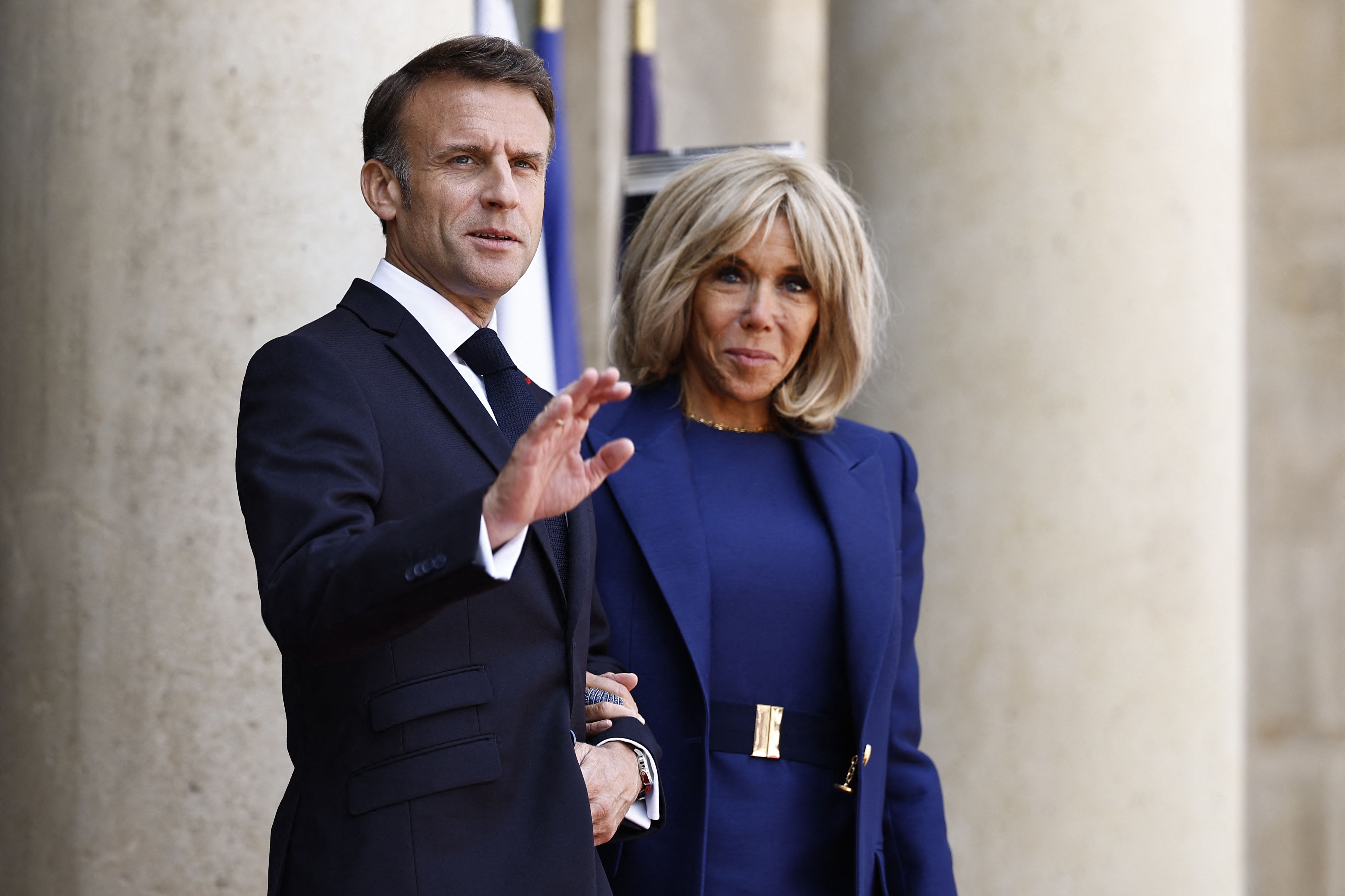 Photos of Brigitte Macron in bikini raise doubts about her femininity ...