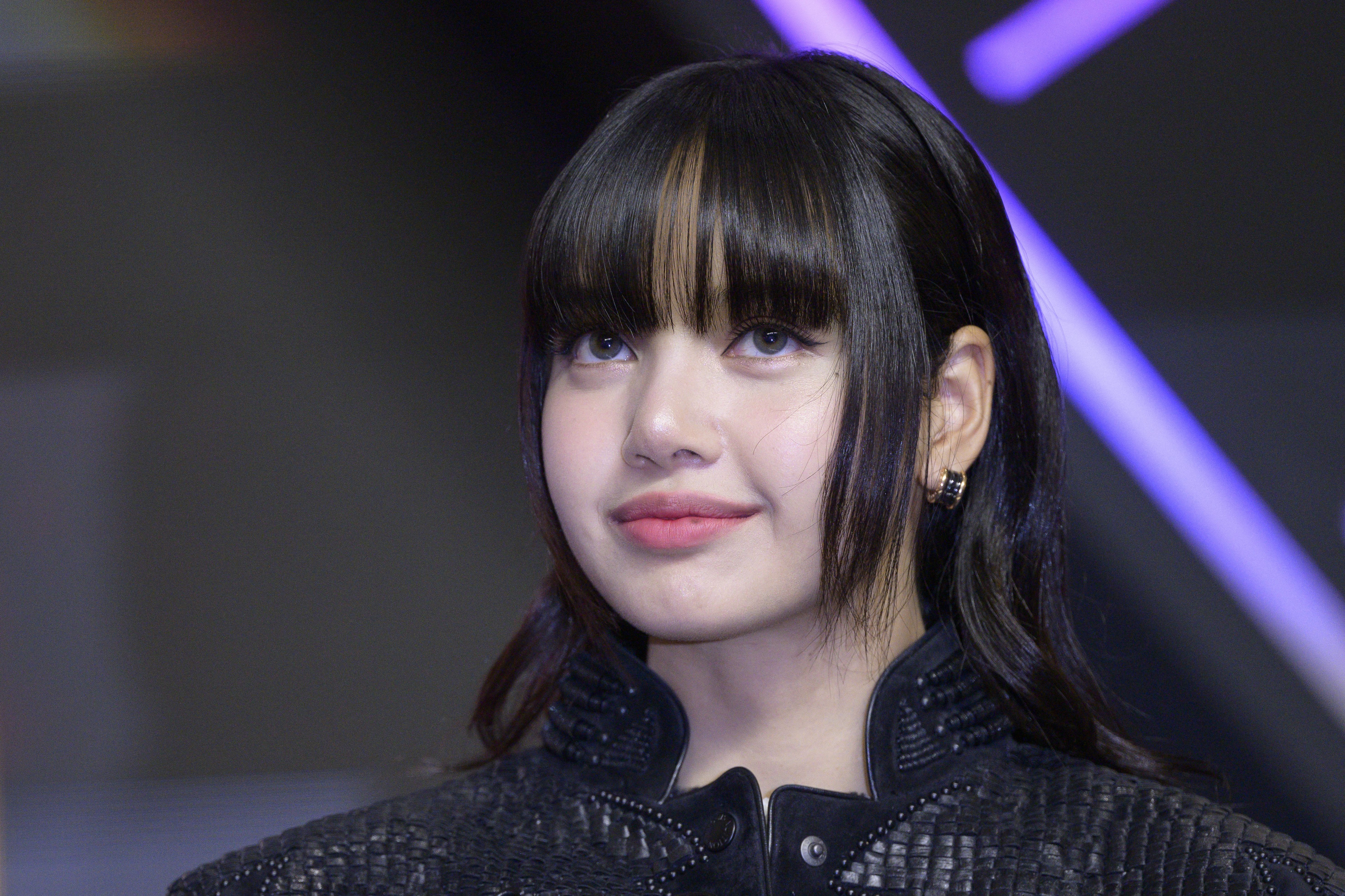 Blackpink's Lisa set the record on group status | Al Bawaba