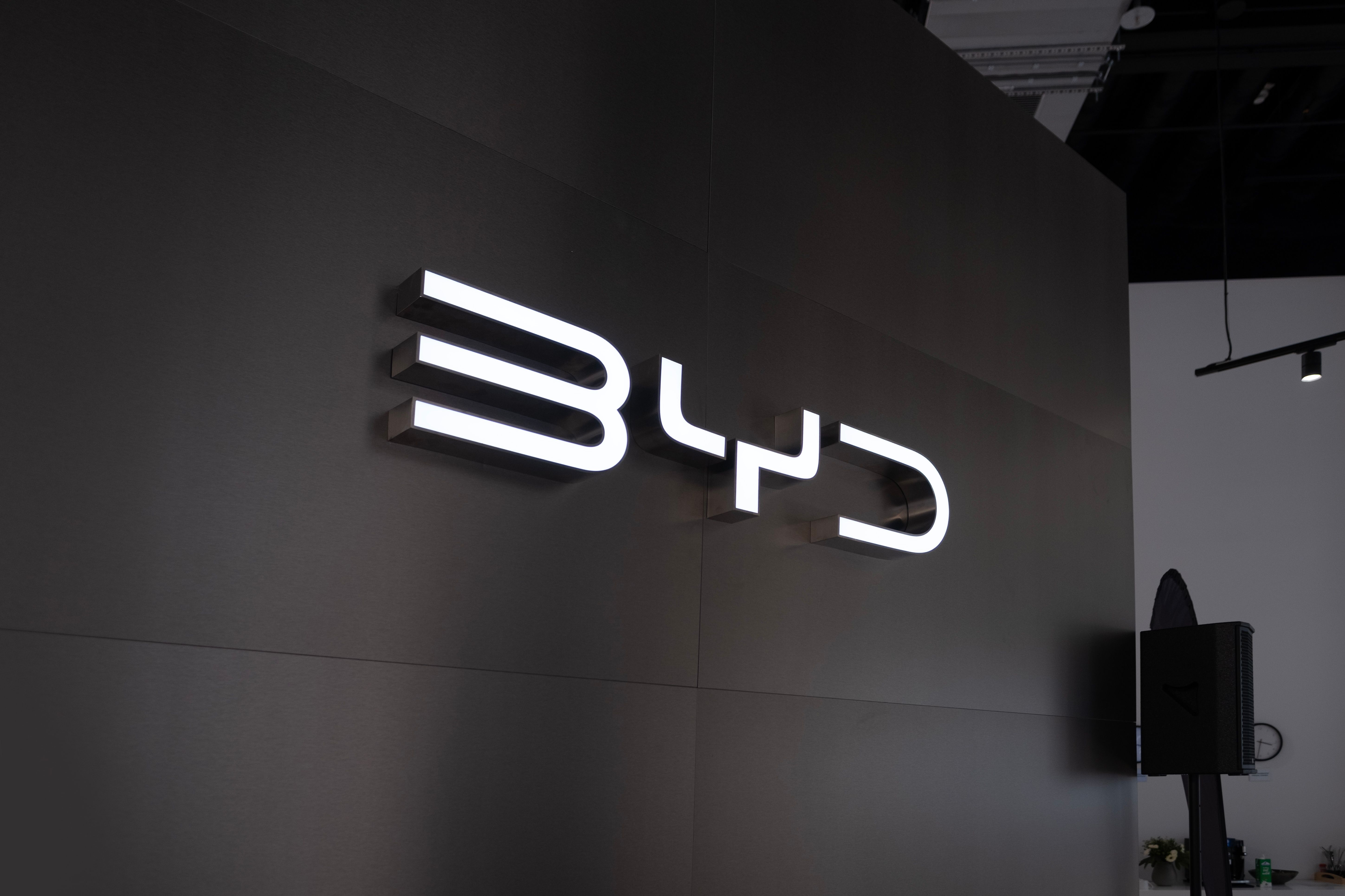 BYD to integrate Huawei's self-driving system into its vehicles | Al Bawaba